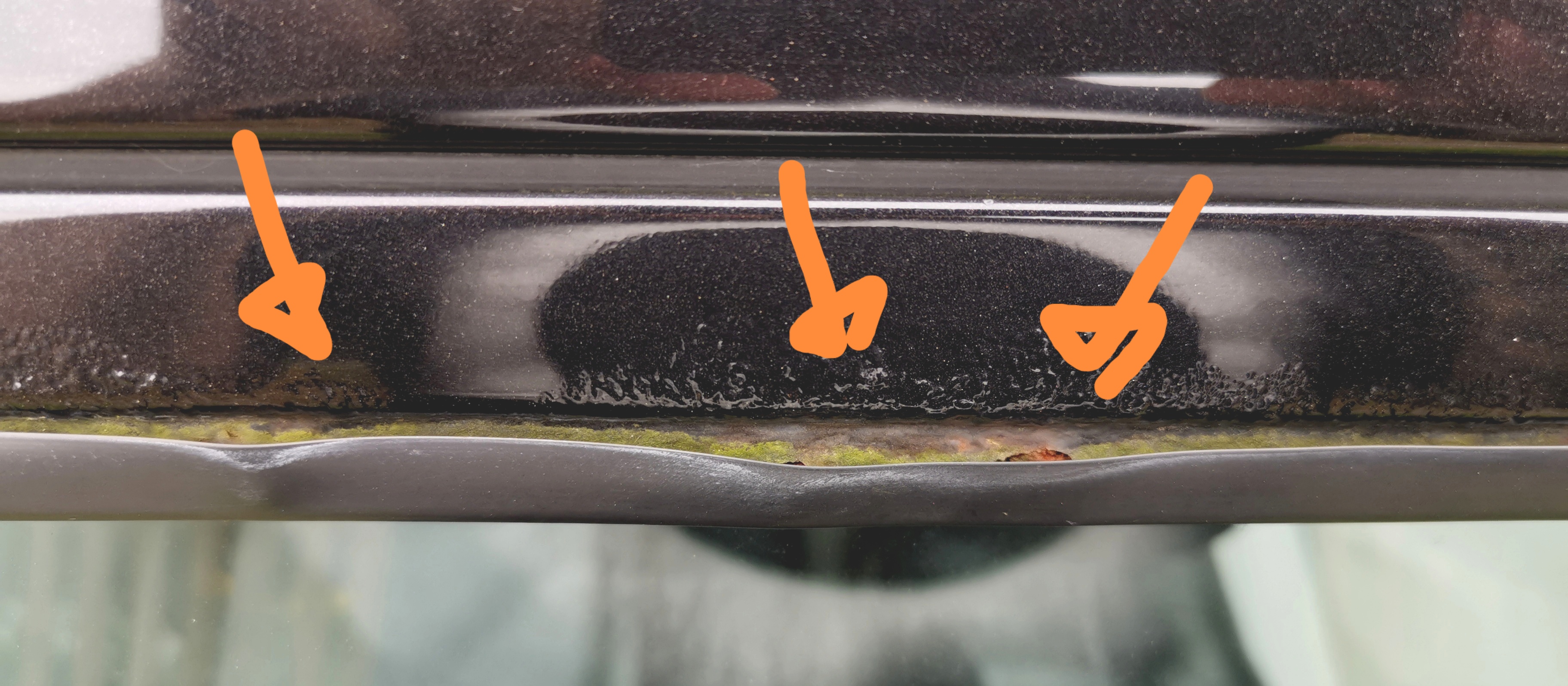 Rust around the window frame - Styling and Car Care - BRISKODA