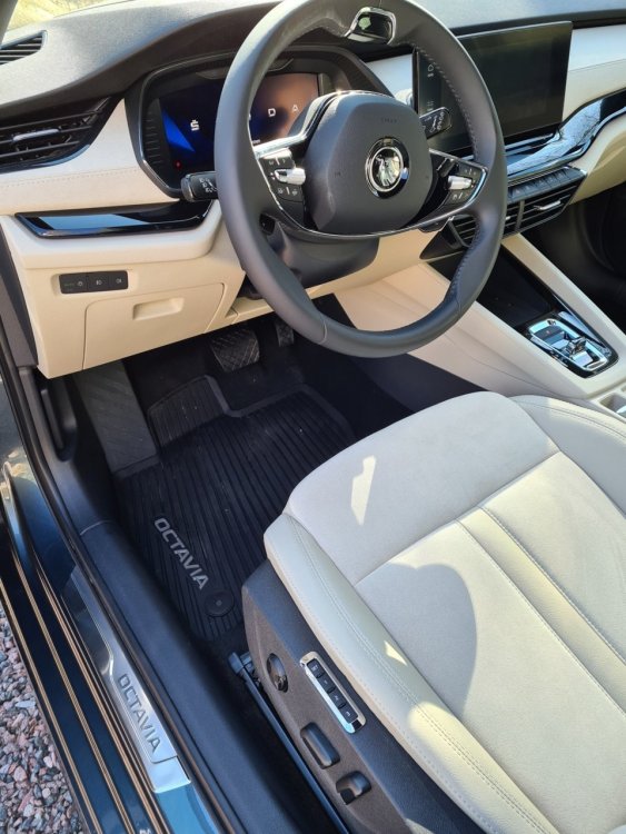 Beige interior or not? - Skoda Octavia Mk4 (2020 > ) - BRISKODA