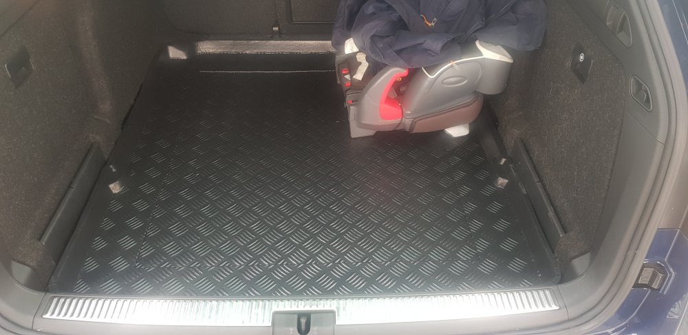 Superb Estate Boot Liner - Skoda Superb Mk3 (2015 - 2023) - BRISKODA