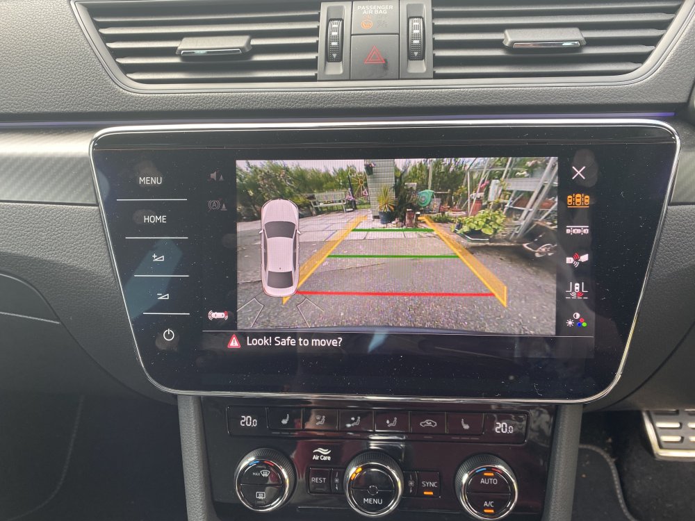 Rear camera fitting - Skoda Superb Mk3 (2015 - 2023) - BRISKODA