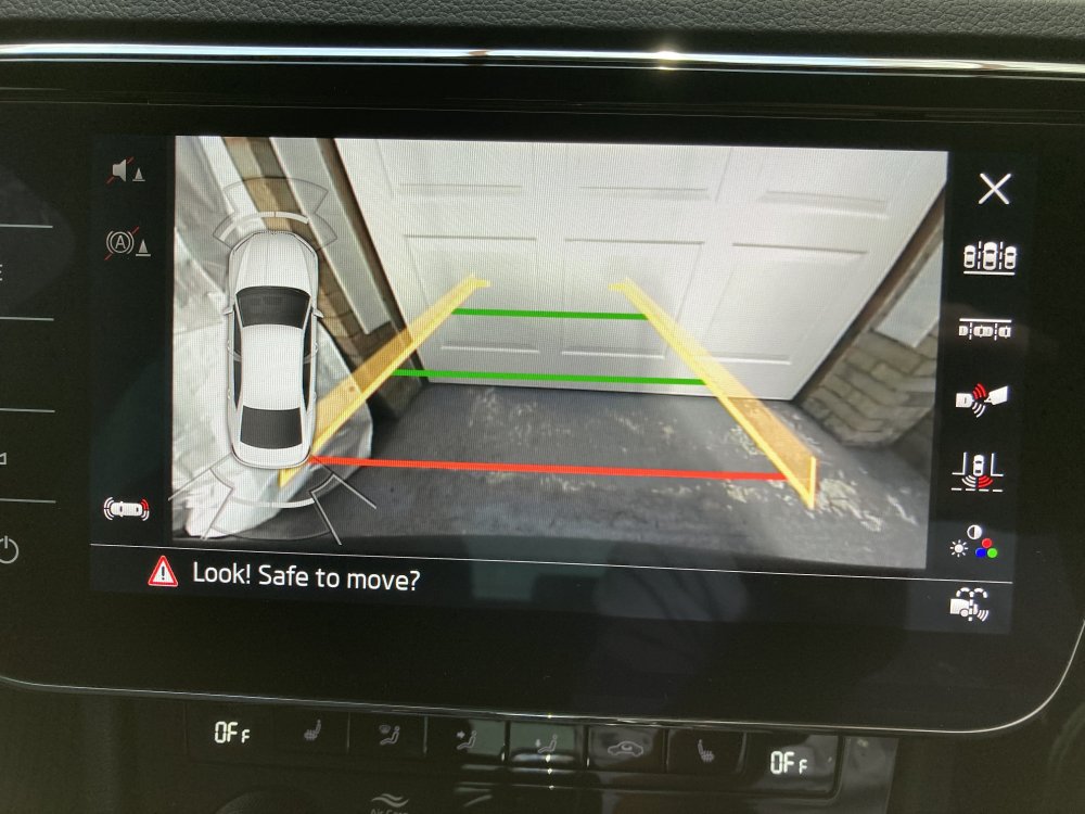 Superb: Reversing Camera Wide angle - Skoda Superb Mk3 (2015 - 2023 ...