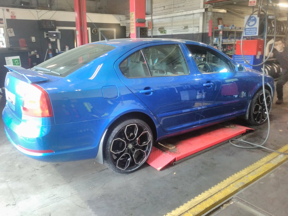 New member race blue RS Octavia 2010 - Hellos and Goodbyes - BRISKODA