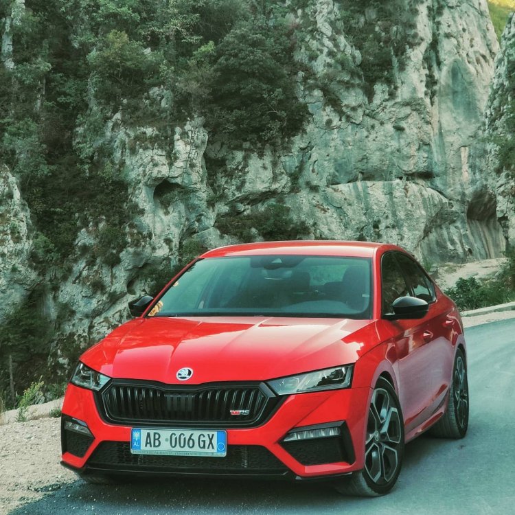 Spacers pics with 19" wheels? - Skoda Octavia Mk4 (2020 > ) - BRISKODA