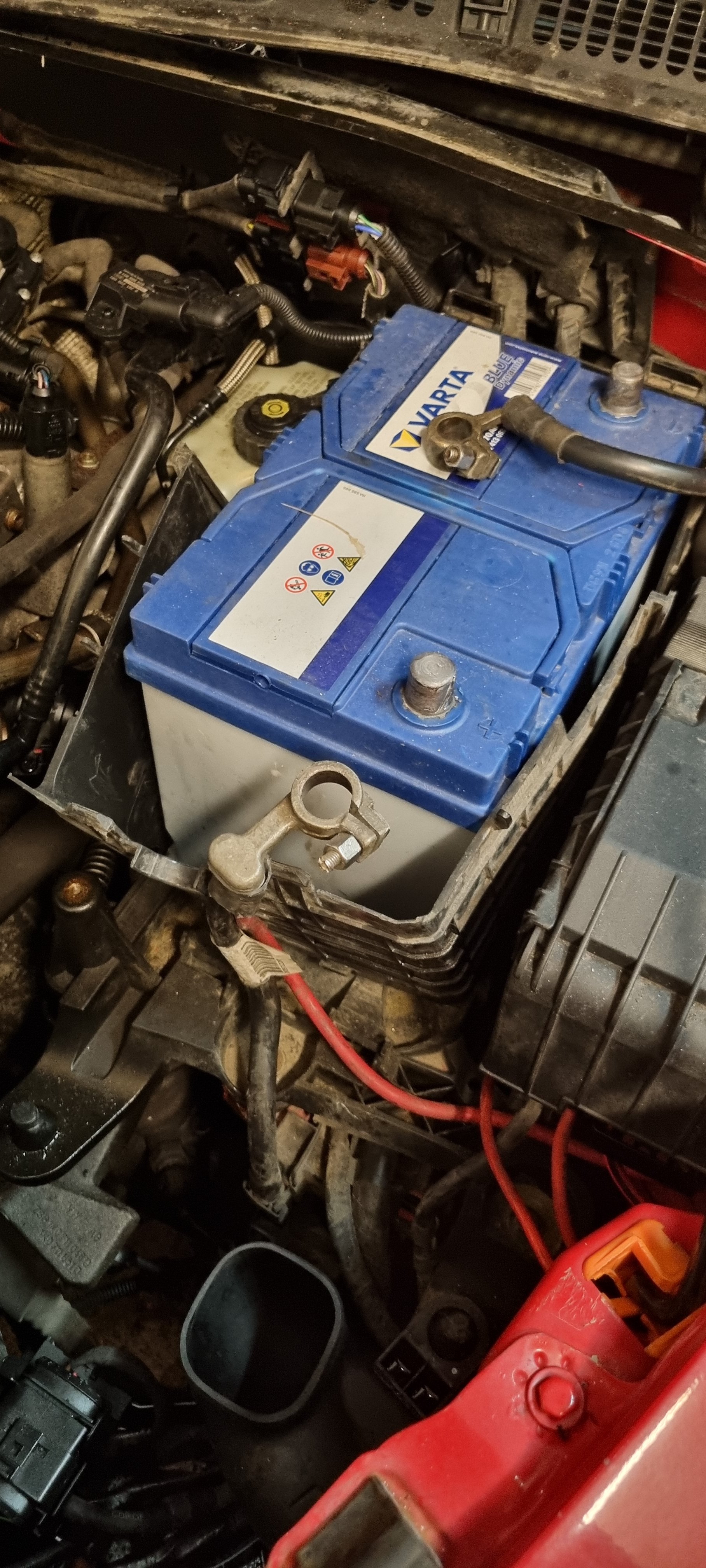 skoda octavia II hatchback MK2 1Z3 2005 Alarm siren located step by step removal Skoda Octavia Guides BRISKODA