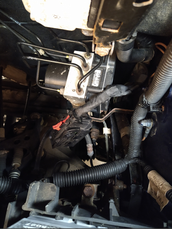 Abs wire fault, corroded. Fault code 00285 - Skoda Fabia Mk2 (2007-2014 ...