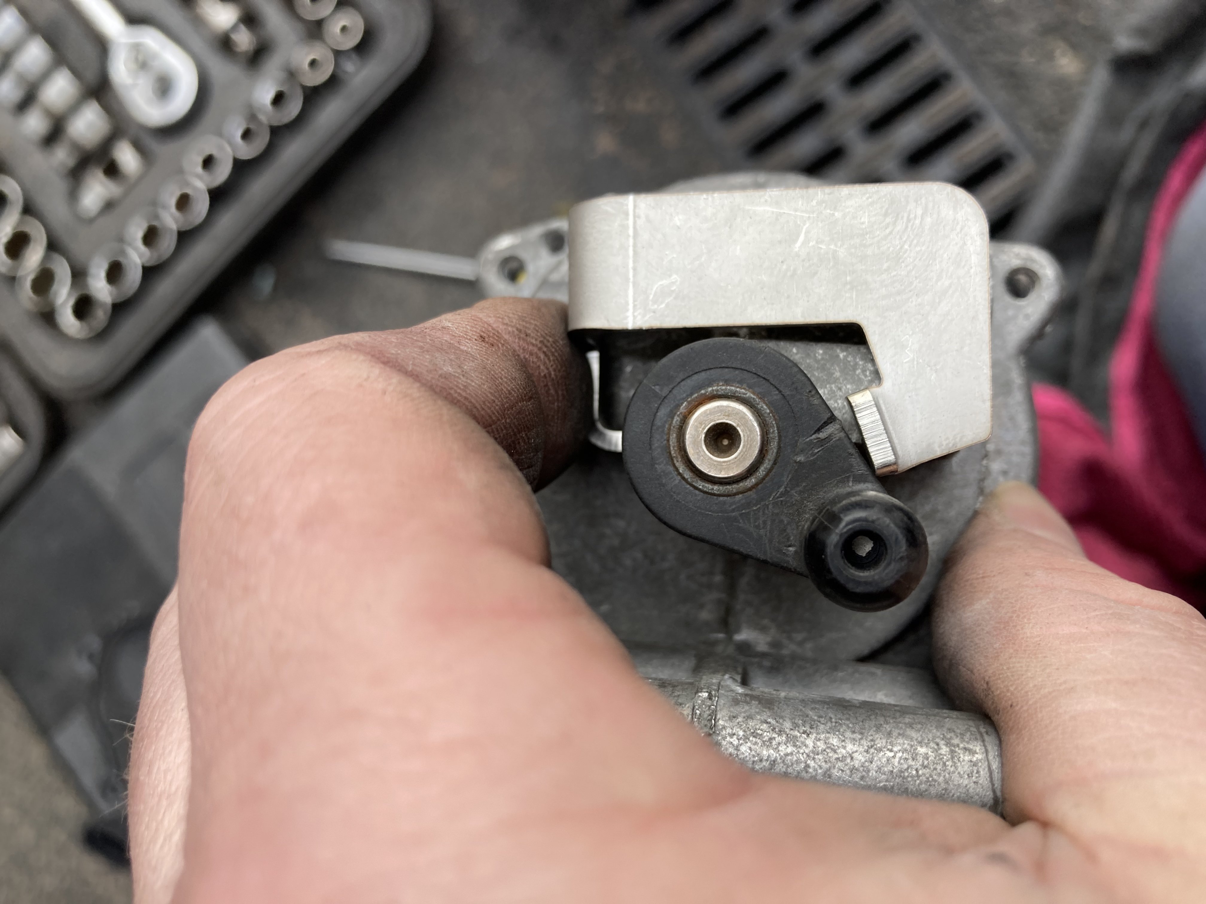 Error code P2015 "sensor for intake manifold flap position" fixed with ...