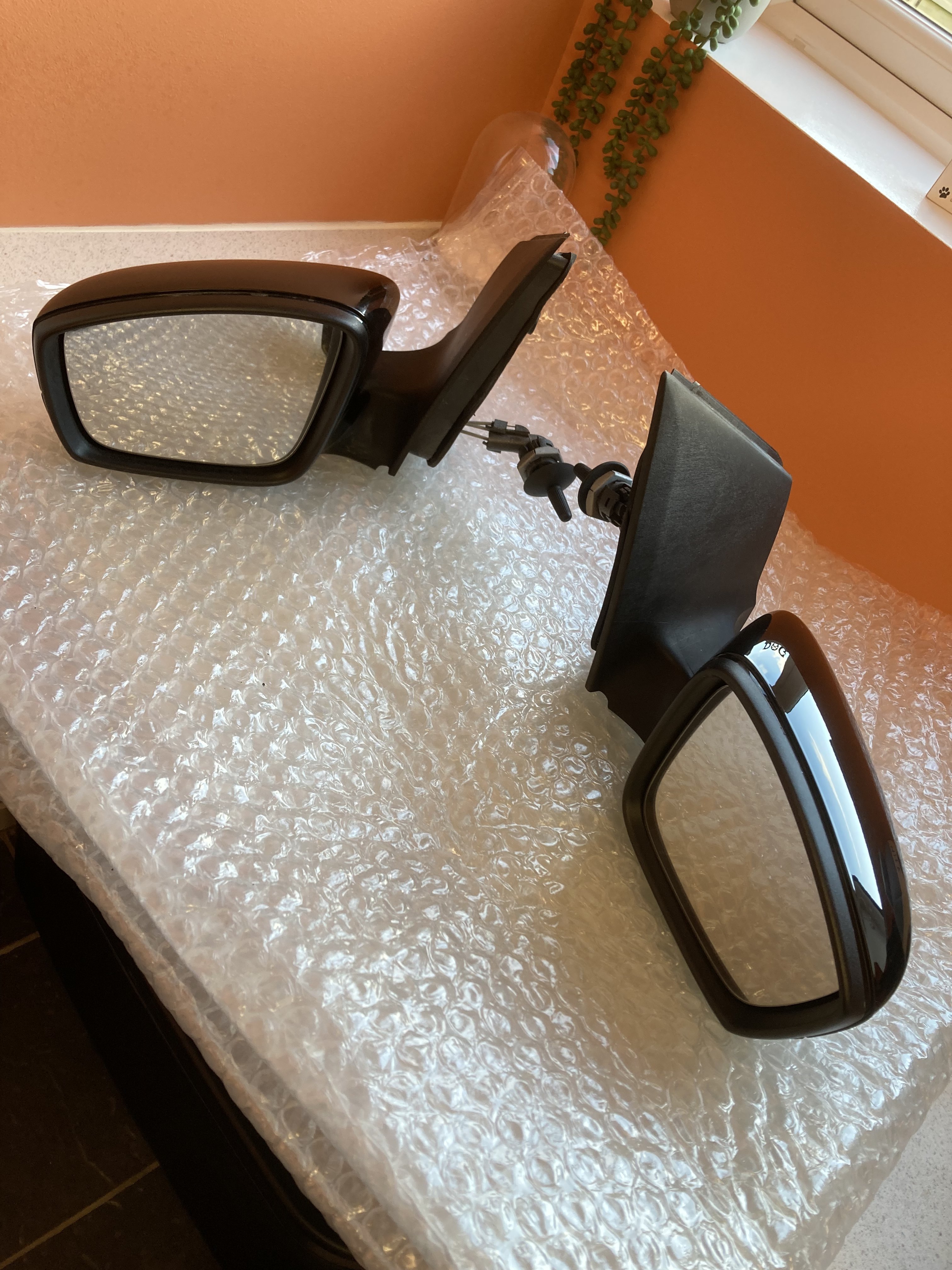 Citigo mirrors black complete - Parts For Sale - BRISKODA