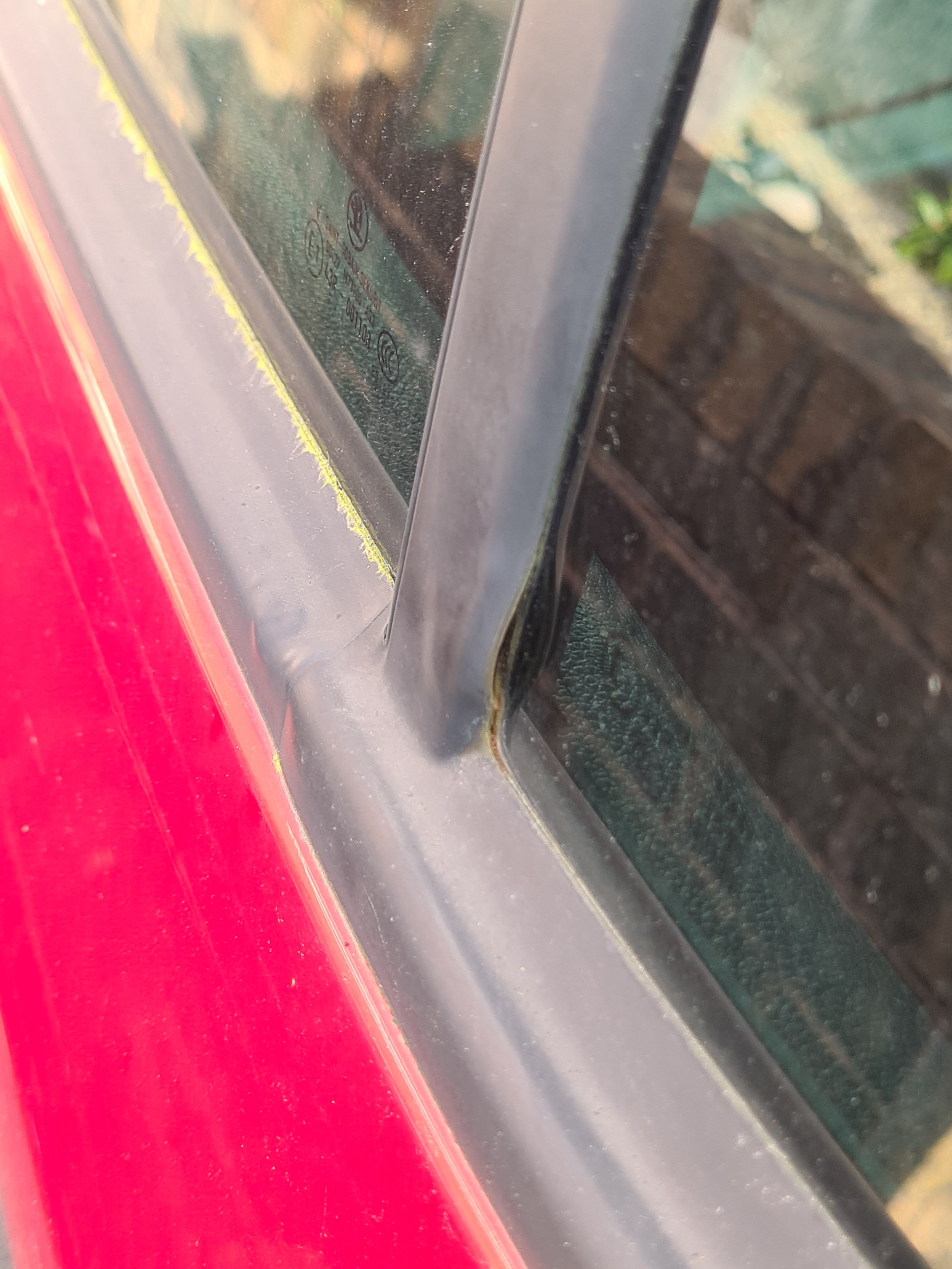 Window Frame Corrosion - Skoda Fabia Mk2 (2007-2014) - BRISKODA