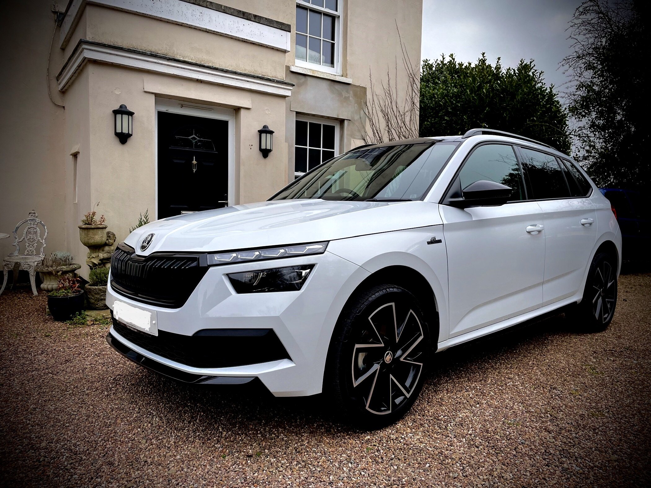 Delivery - MY2022 Kamiq 1.5 Monte Carlo Moon White (2Y2Y) with 18 Vega ...