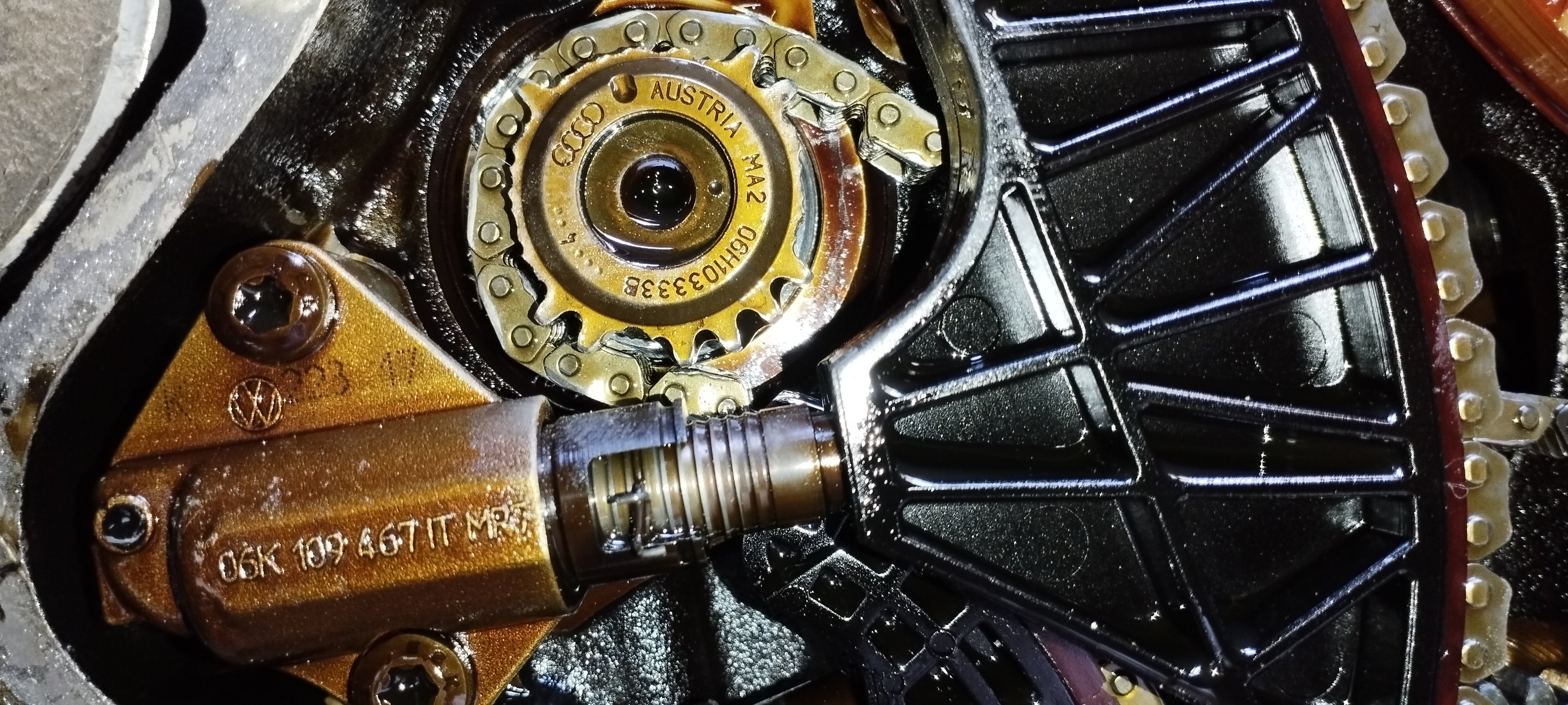 2011 1.8 TSI with a loose chain and oil pressure and cam codes - Skoda ...