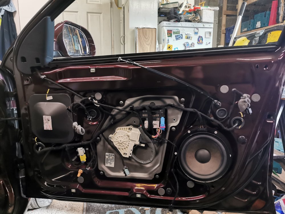 Window Regulator replacement - Skoda Superb Mk2 (2008-2015) - BRISKODA