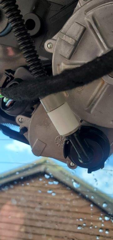 Blocked Rear Washer Jet Fix (Superb Liftback/Hatch/Saloon) - Skoda ...