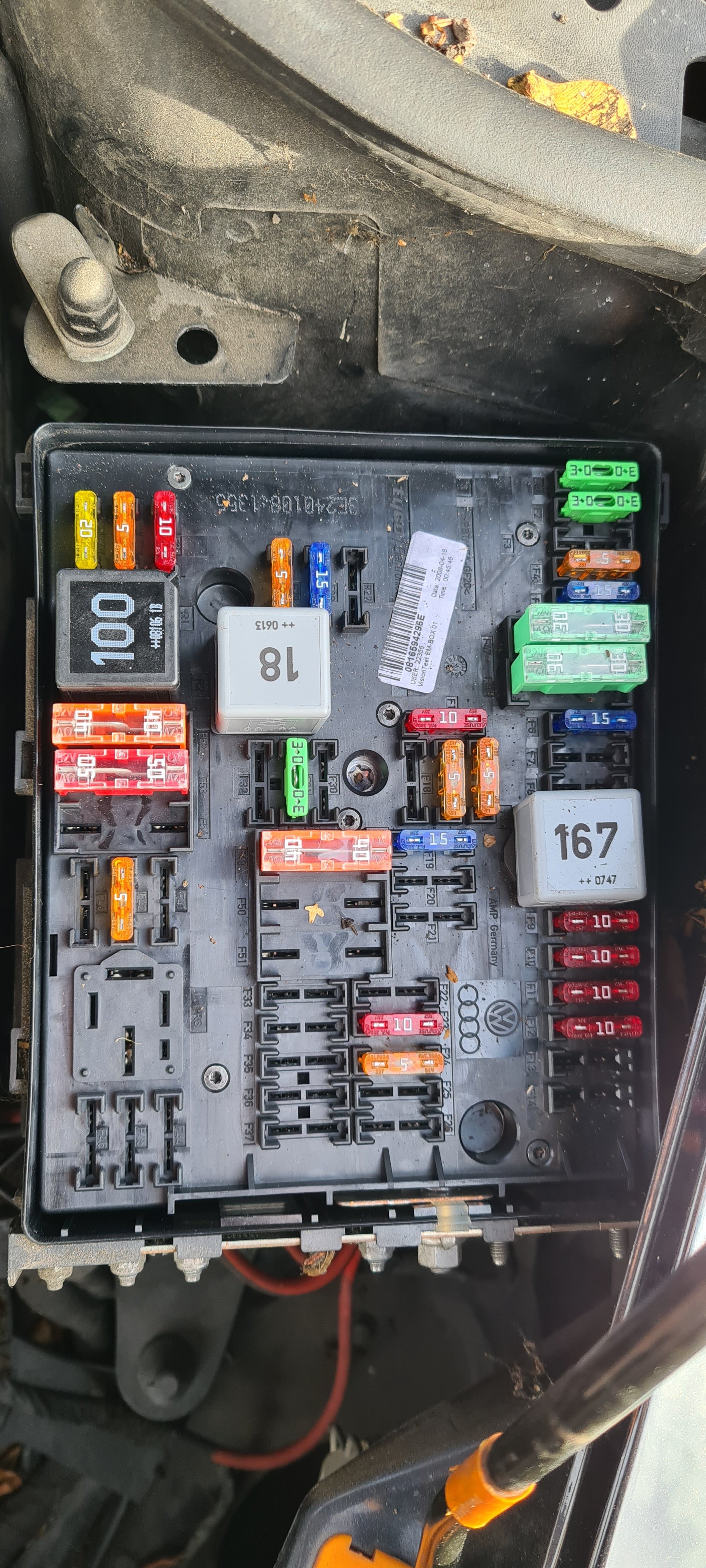 Relays in engine-bay fusebox - Skoda Octavia Mk2 (2004 - 2013) - BRISKODA