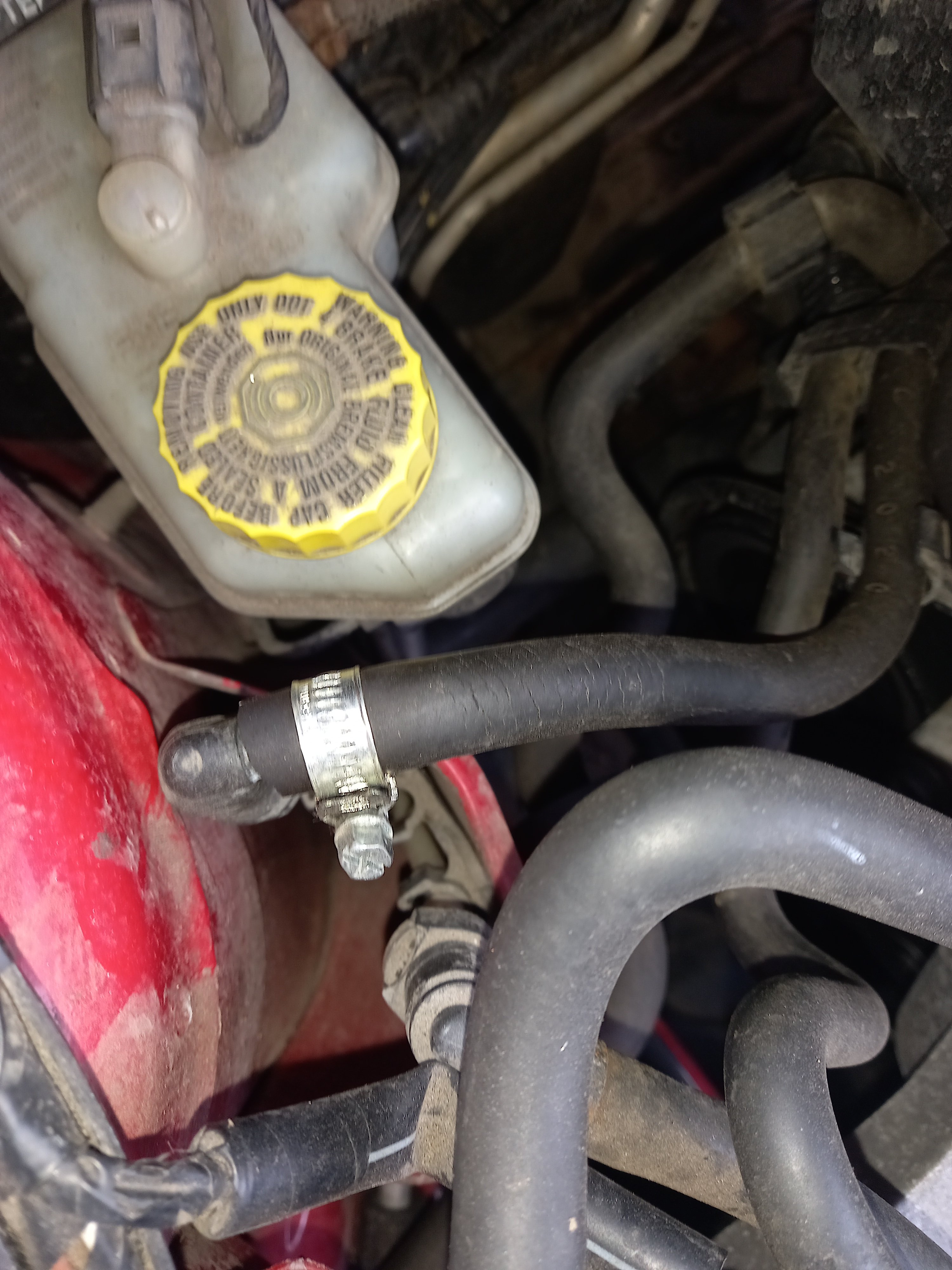 Diesel leak - perished fuel hose on 7yo car - Skoda Octavia Mk3 (2013 ...