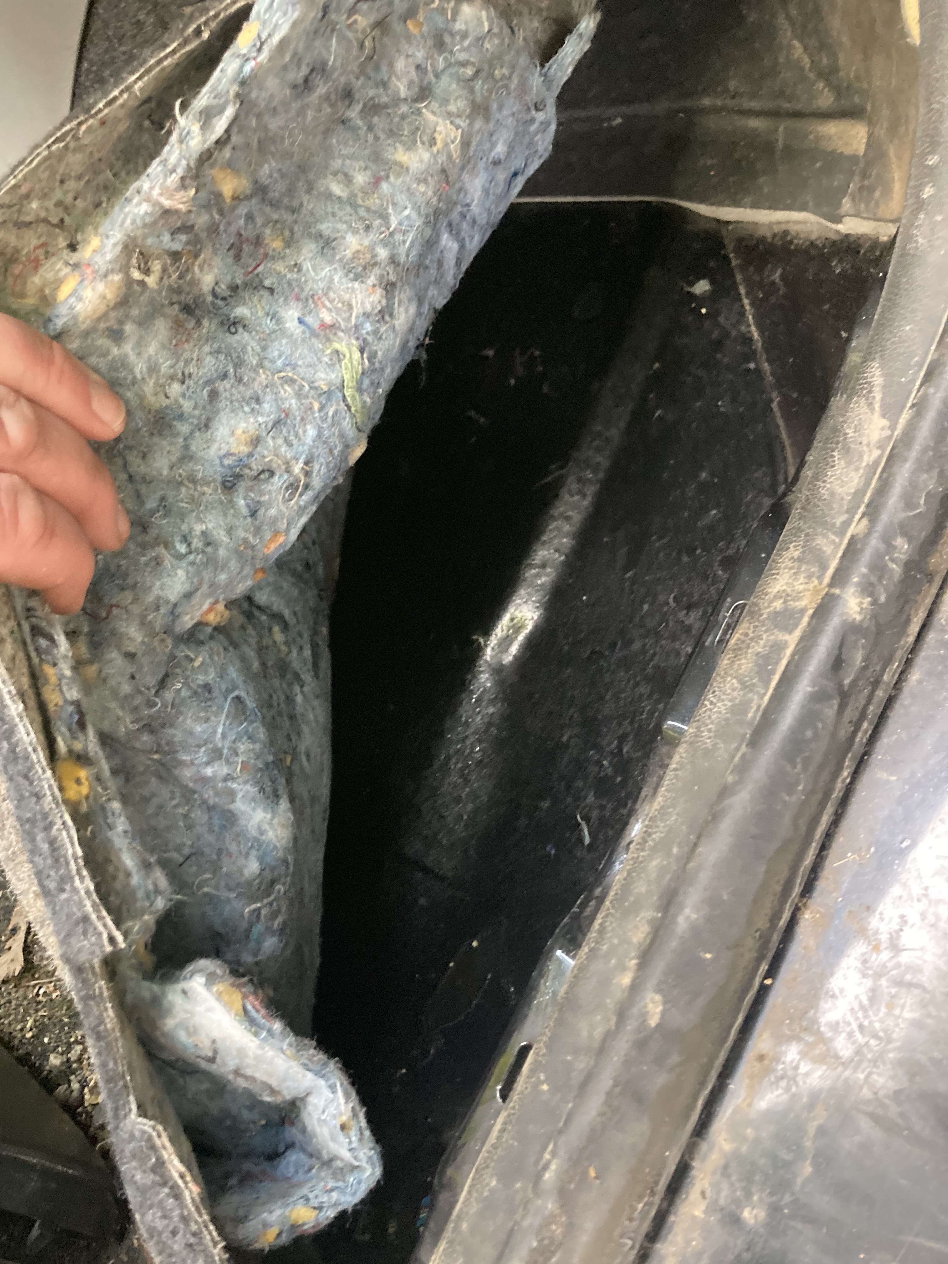 Water ingress affecting wiring in driver side footwell? - Skoda Fabia ...