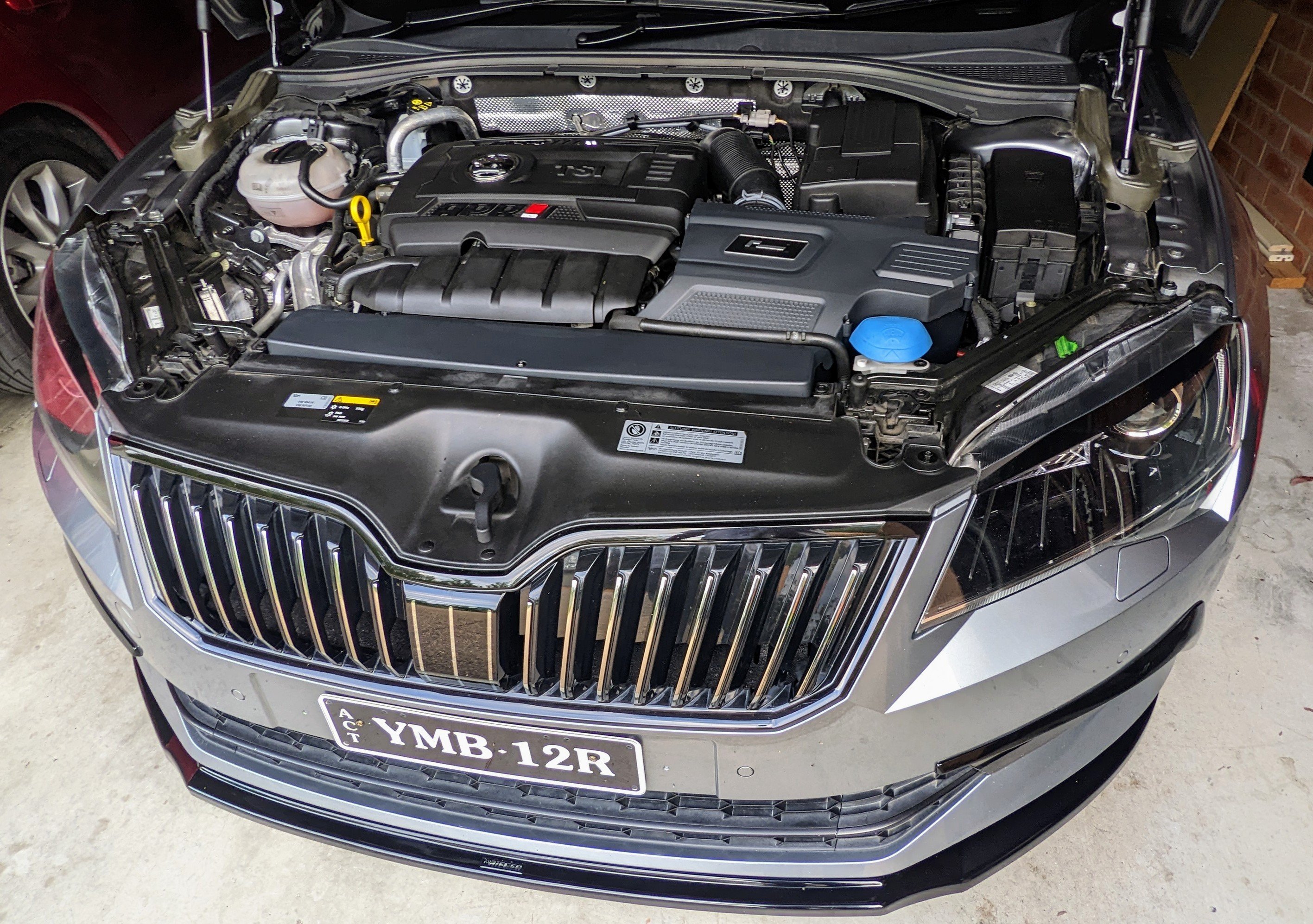 Engine bay colour - Skoda Superb Mk3 (2015 - 2023) - BRISKODA
