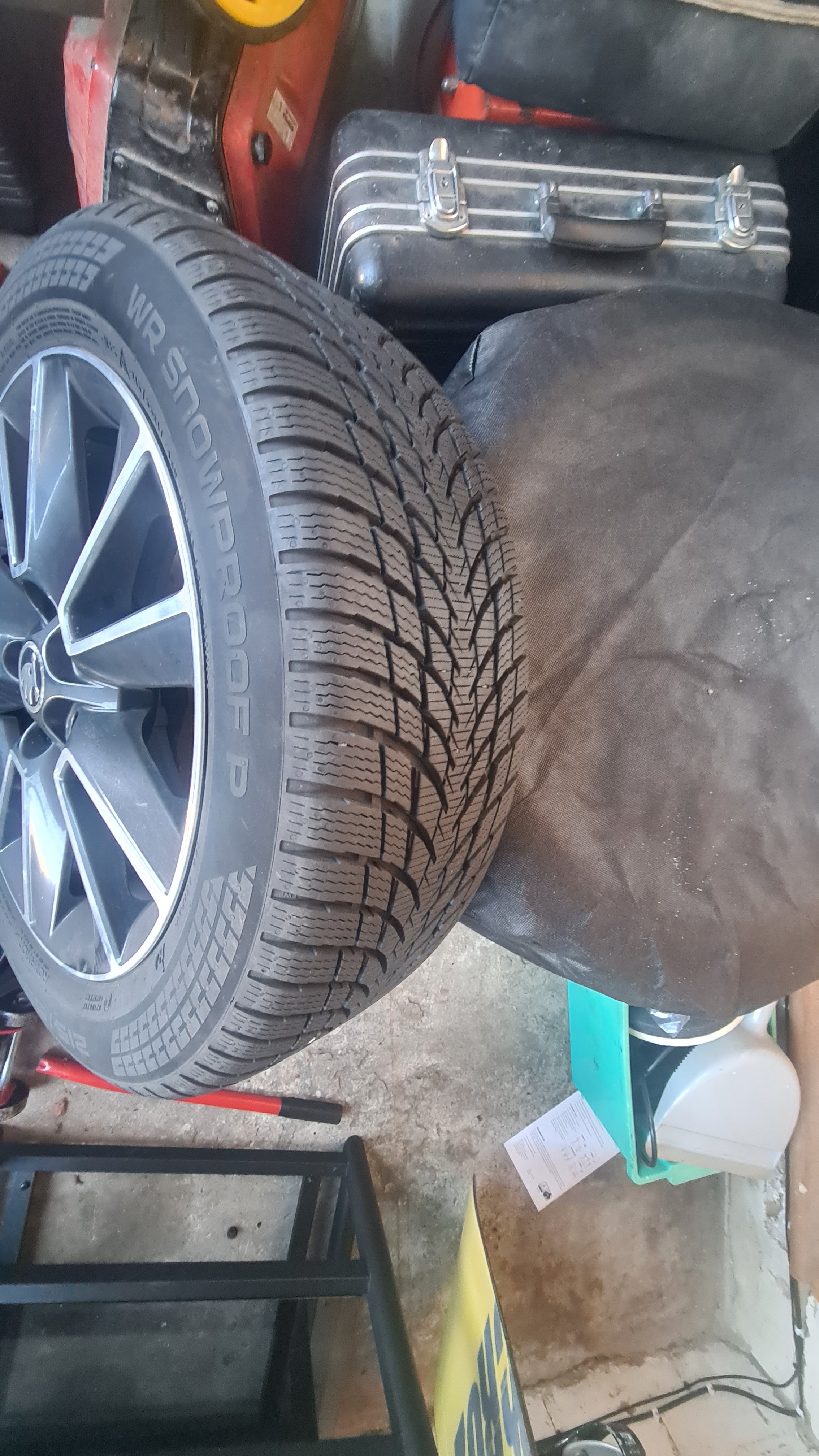 Skoda Karoq (& Others) 17 inch Winter Wheels/Tyre set - Wheels & Tyres ...