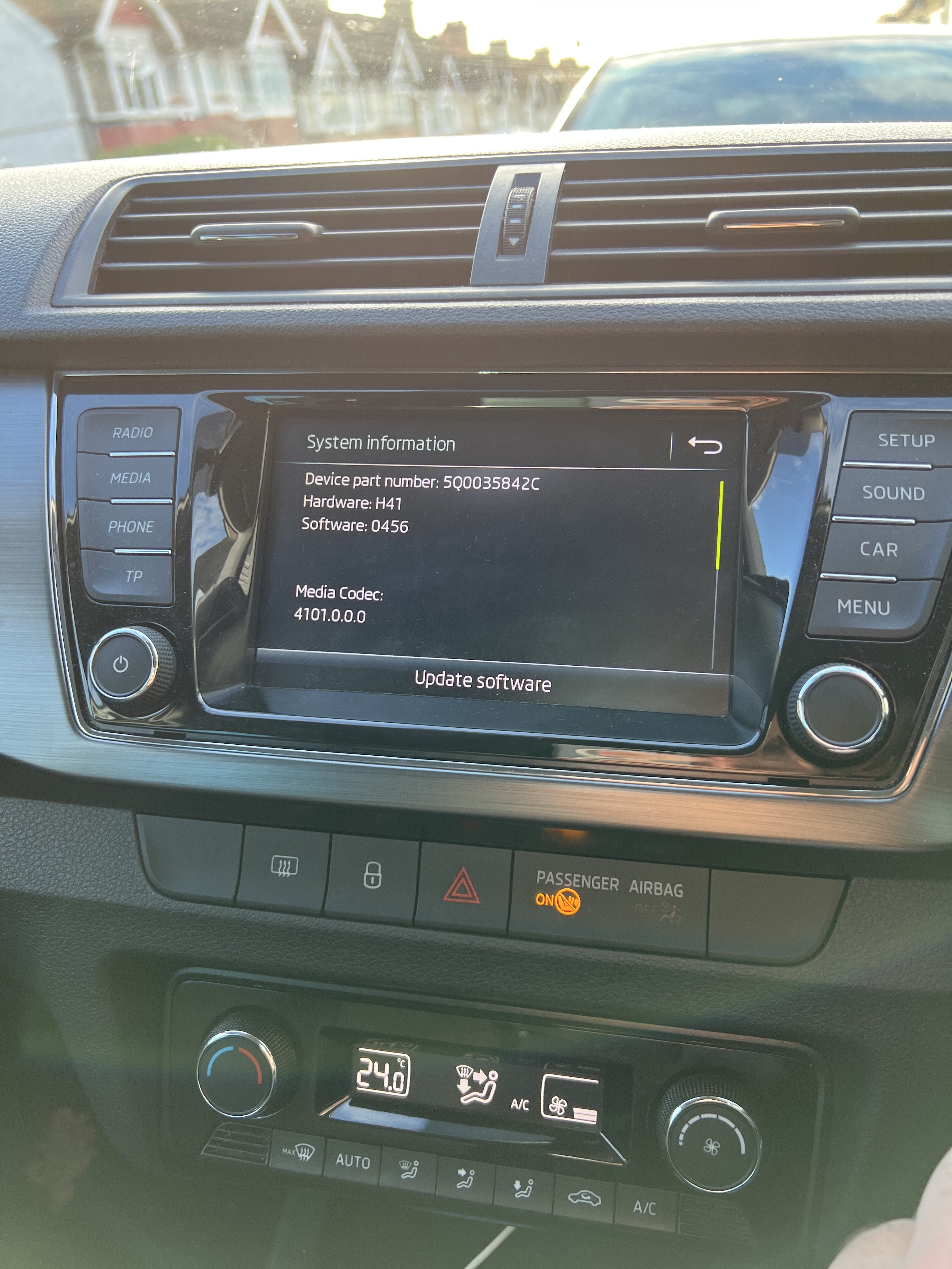 Infotainment screen - Touch has gone awry - replacement cost / advice ...