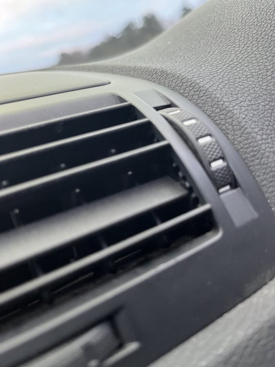 Broken Air Vent - General Maintenance - BRISKODA