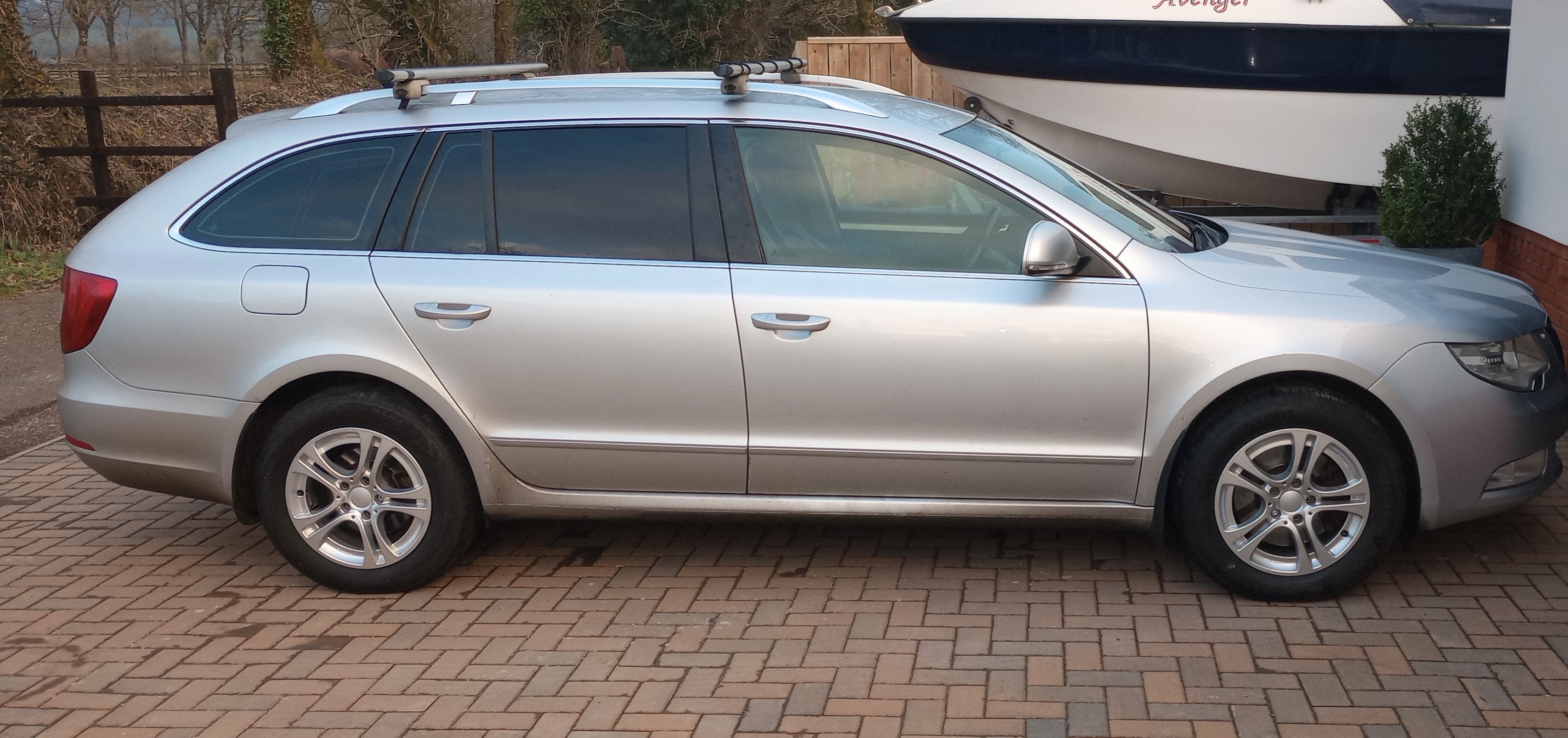 Tyres and wheels - Skoda Superb Mk2 (2008-2015) - BRISKODA