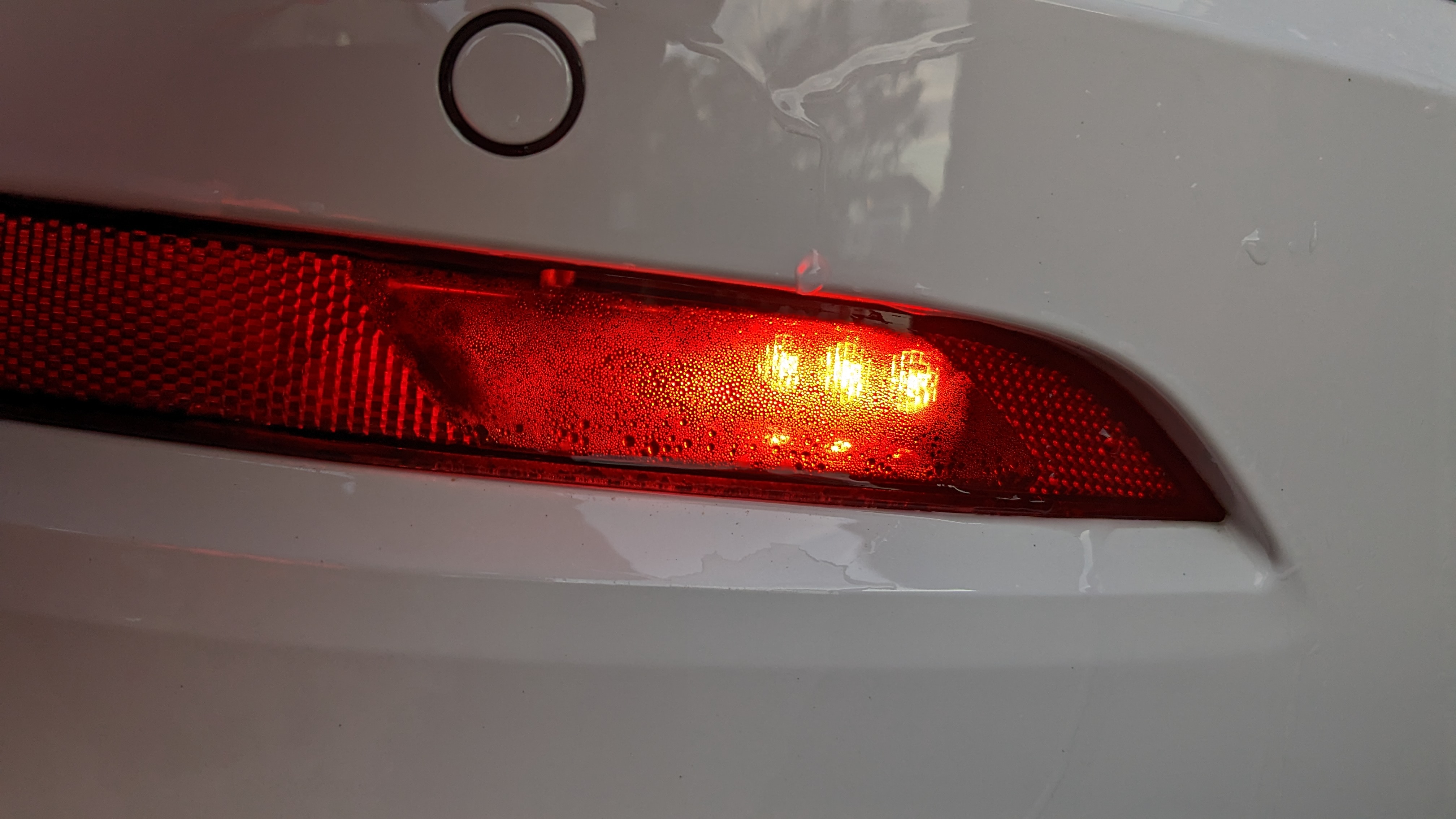 2020 Sportline Rear Fog light condensation - Skoda Karoq - BRISKODA