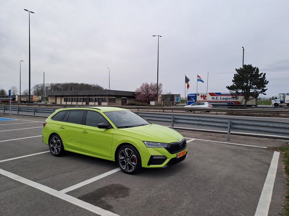 Who's got Hyper / Mamba Green VRS? - Skoda Octavia Mk4 (2020 > ) - BRISKODA