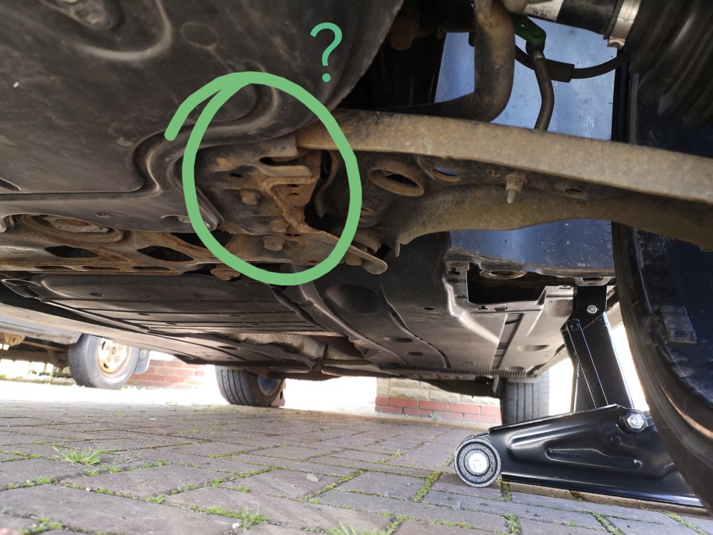 Jacking vehicle onto axle stands - Skoda Octavia Mk3 (2013 - 2020 ...