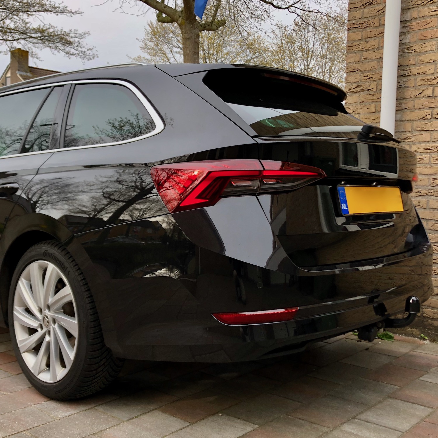 After market towbar - is a new rear valance or pre-cut panel needed ...