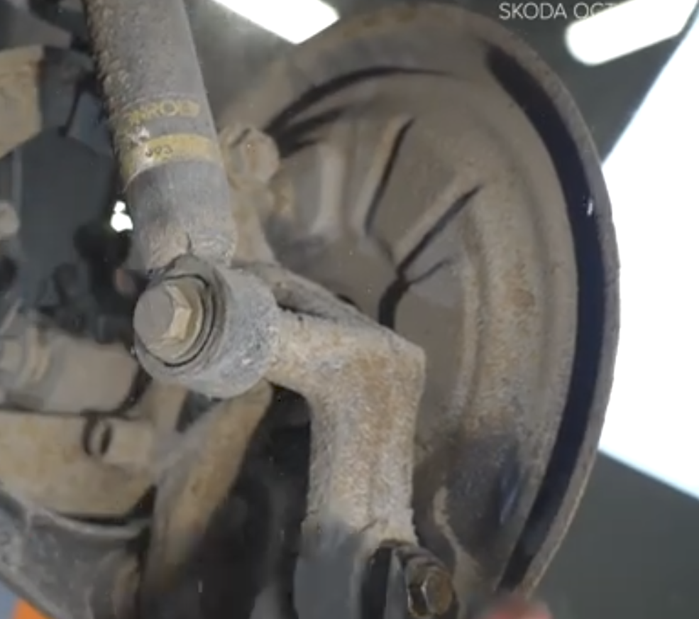 Crossthreaded a bolt fitting a new shock absorber - any ideas? - Skoda ...