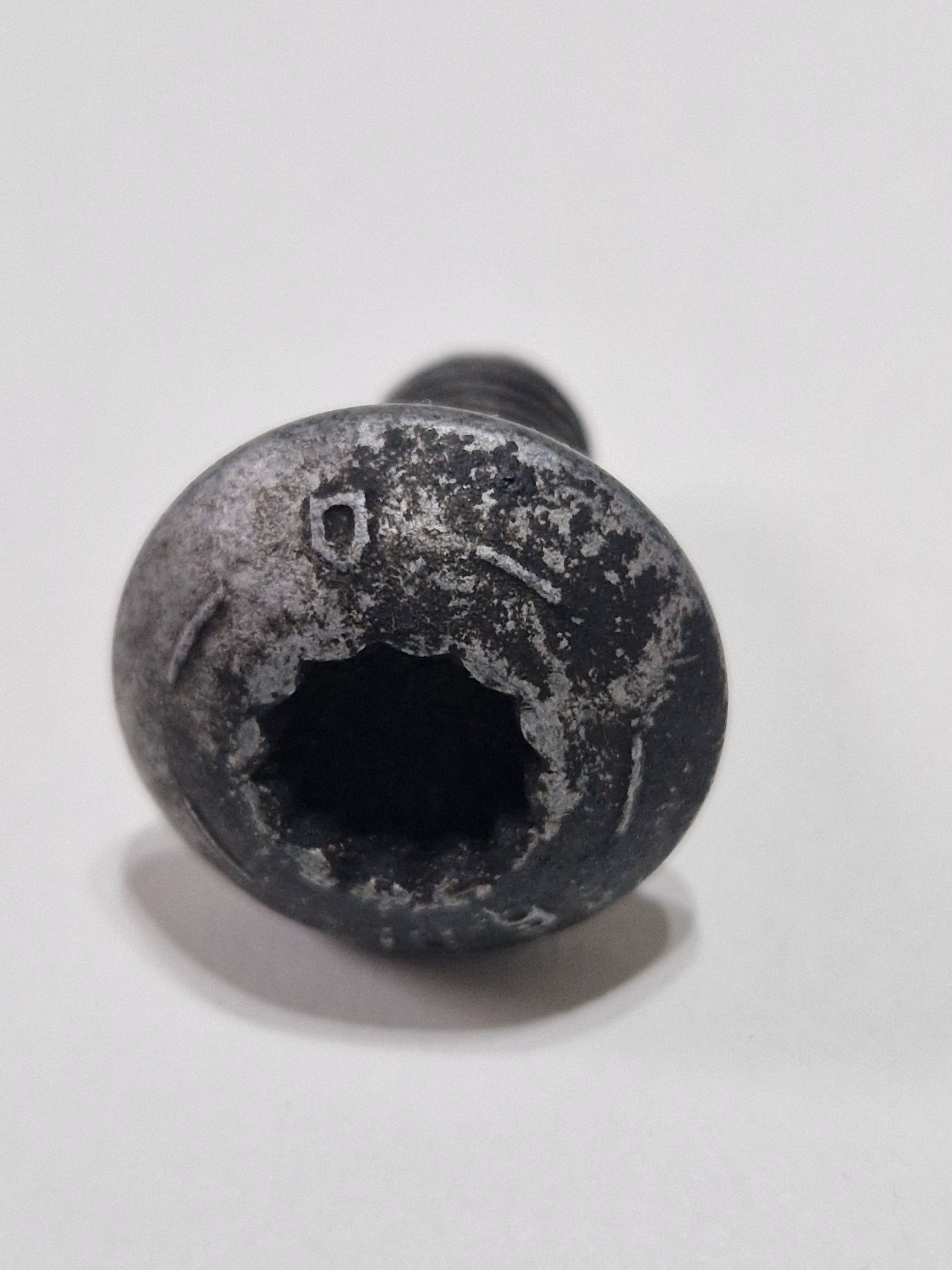 Bolt found on top of undertray. - Skoda Octavia Mk3 (2013 - 2020 ...