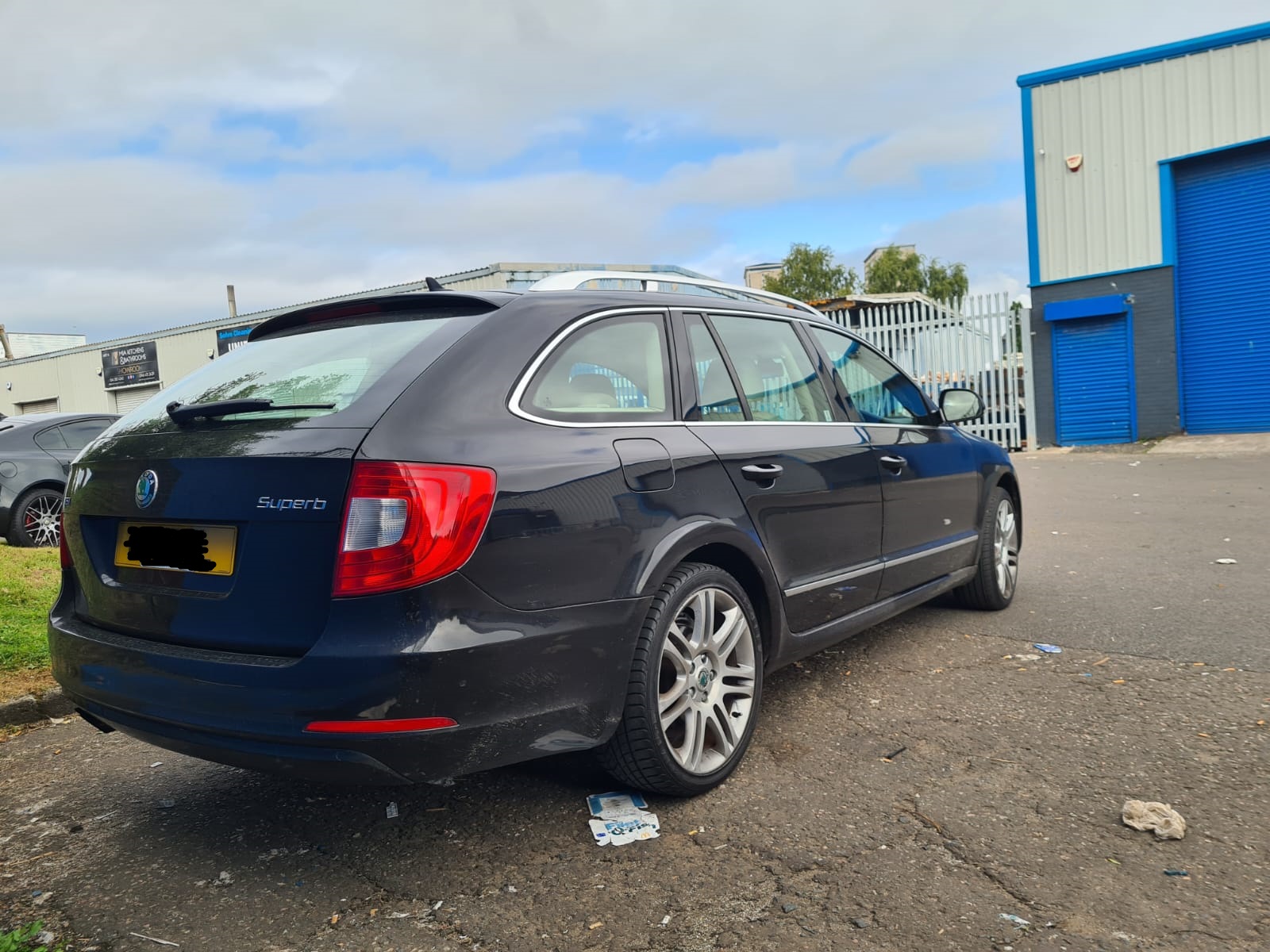 Considering a 5% Limo Tint on My Black Superb Estate: Stylish or ...