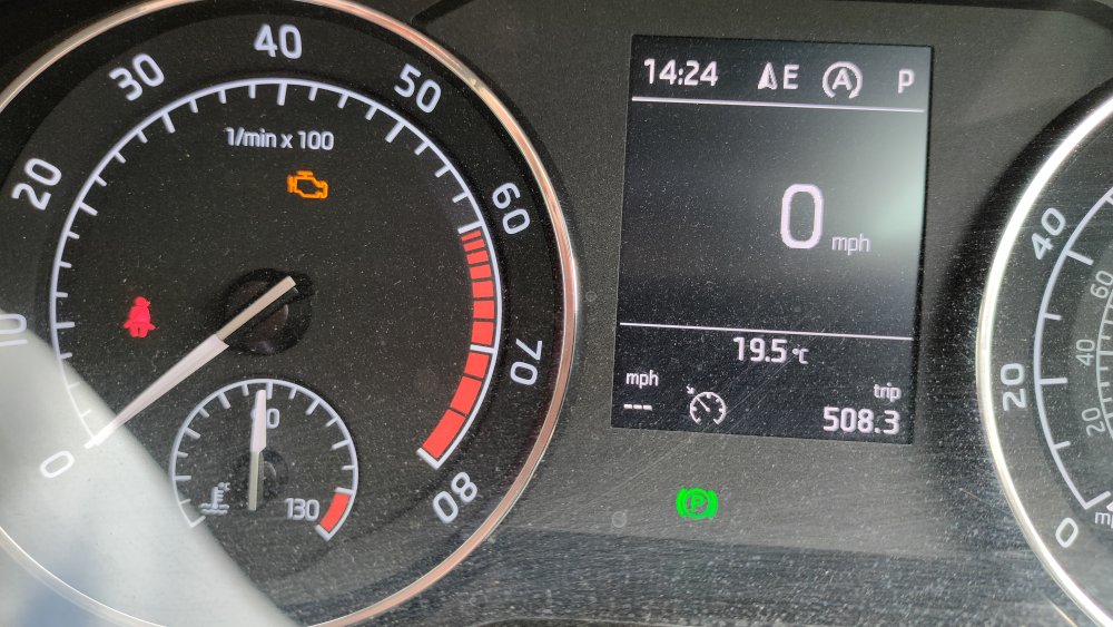 engine light - Skoda Superb Mk3 (2015 - 2023) - BRISKODA