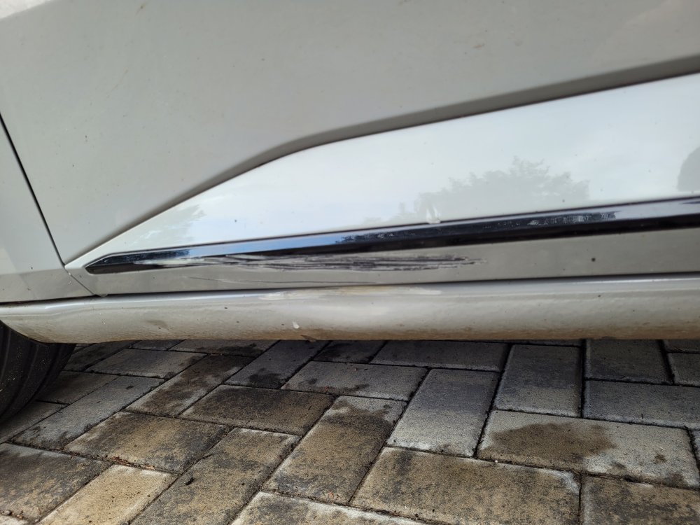 Damage to rocker panel? - Skoda Superb Mk3 (2015 - 2023) - BRISKODA