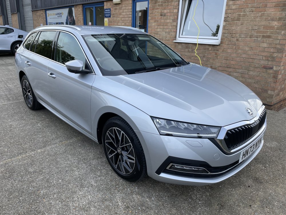 Graphite Grey or Brilliant Silver - Skoda Octavia Mk4 (2020 > ) - BRISKODA