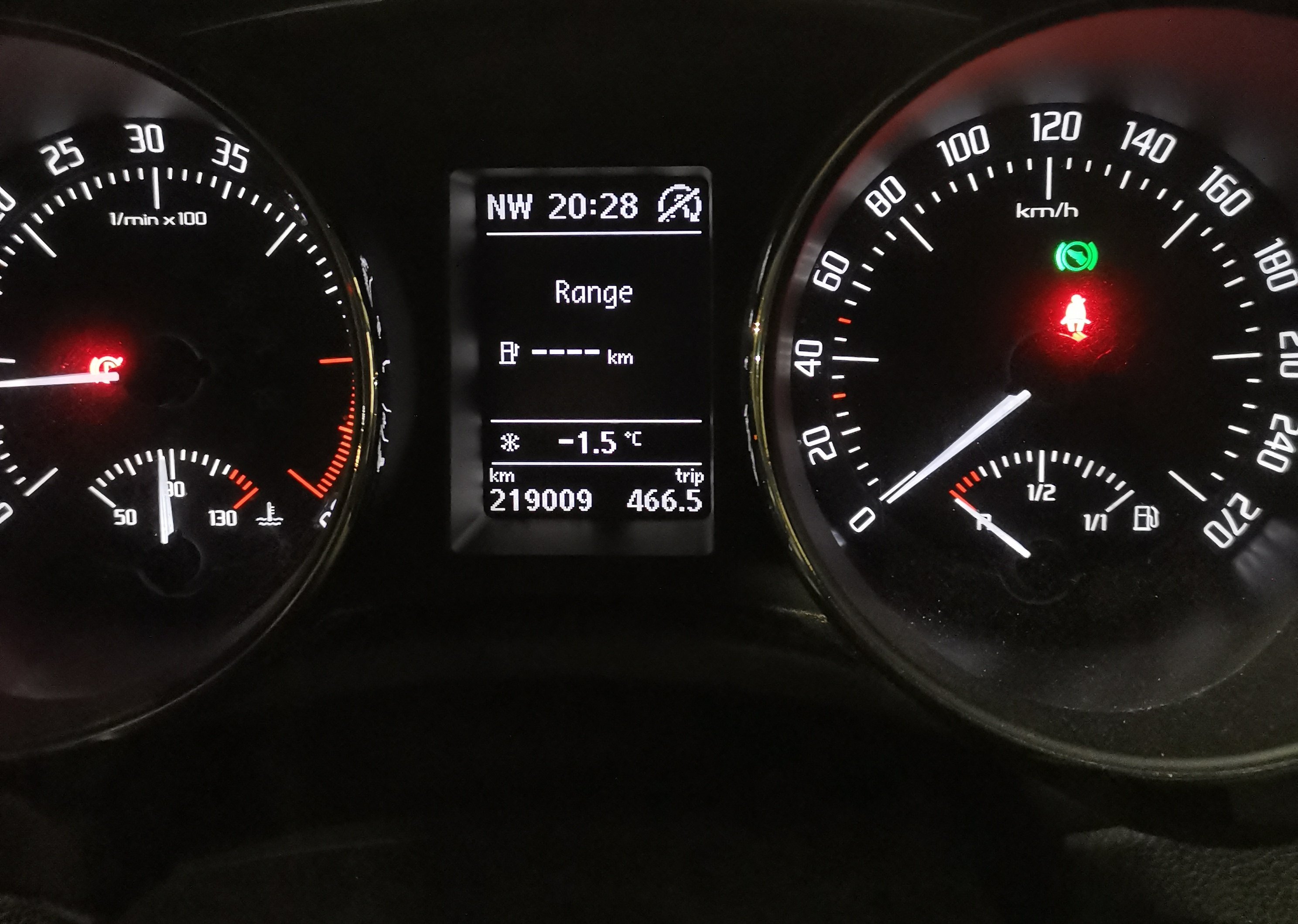 Error code B105A1B - Fuel needle drops to zero. - Skoda Superb Mk2 (2008-2015) - BRISKODA