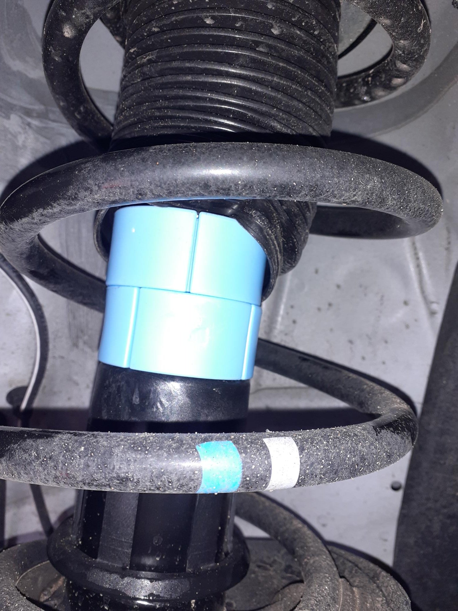 Front suspension crashing - shock absorber transport blocks - Skoda ...