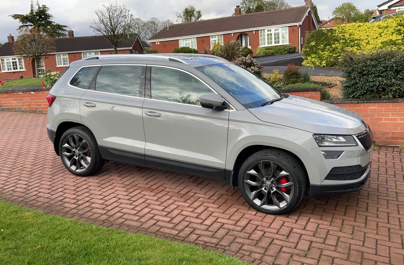 Time to get the summer wheels and tyres on! - Skoda Karoq - BRISKODA