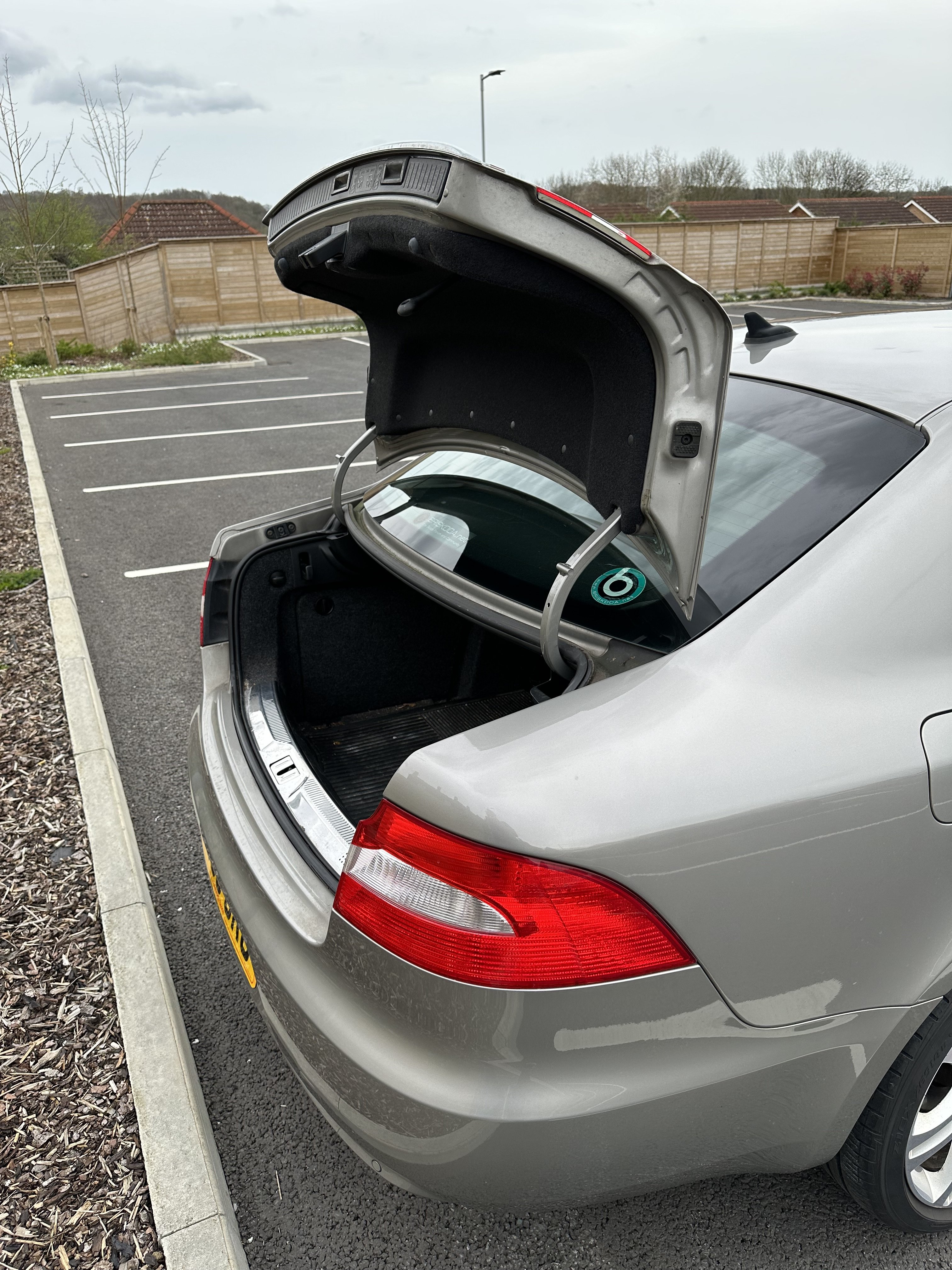***SOLD*** 2010 MY11 CR140 DSG Skoda Superb Twindoor Elegance - Cars ...