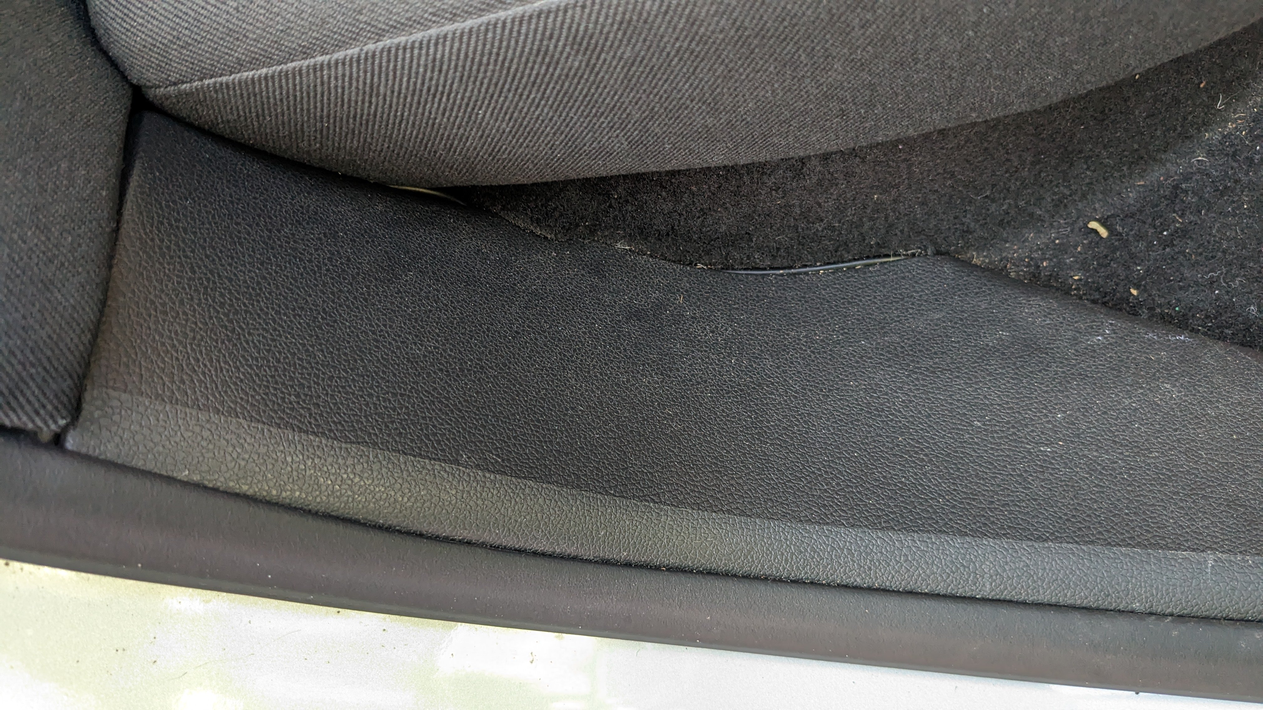 Nextbase rear dashcam Installation - Skoda Superb Mk3 (2015 - 2023 ...