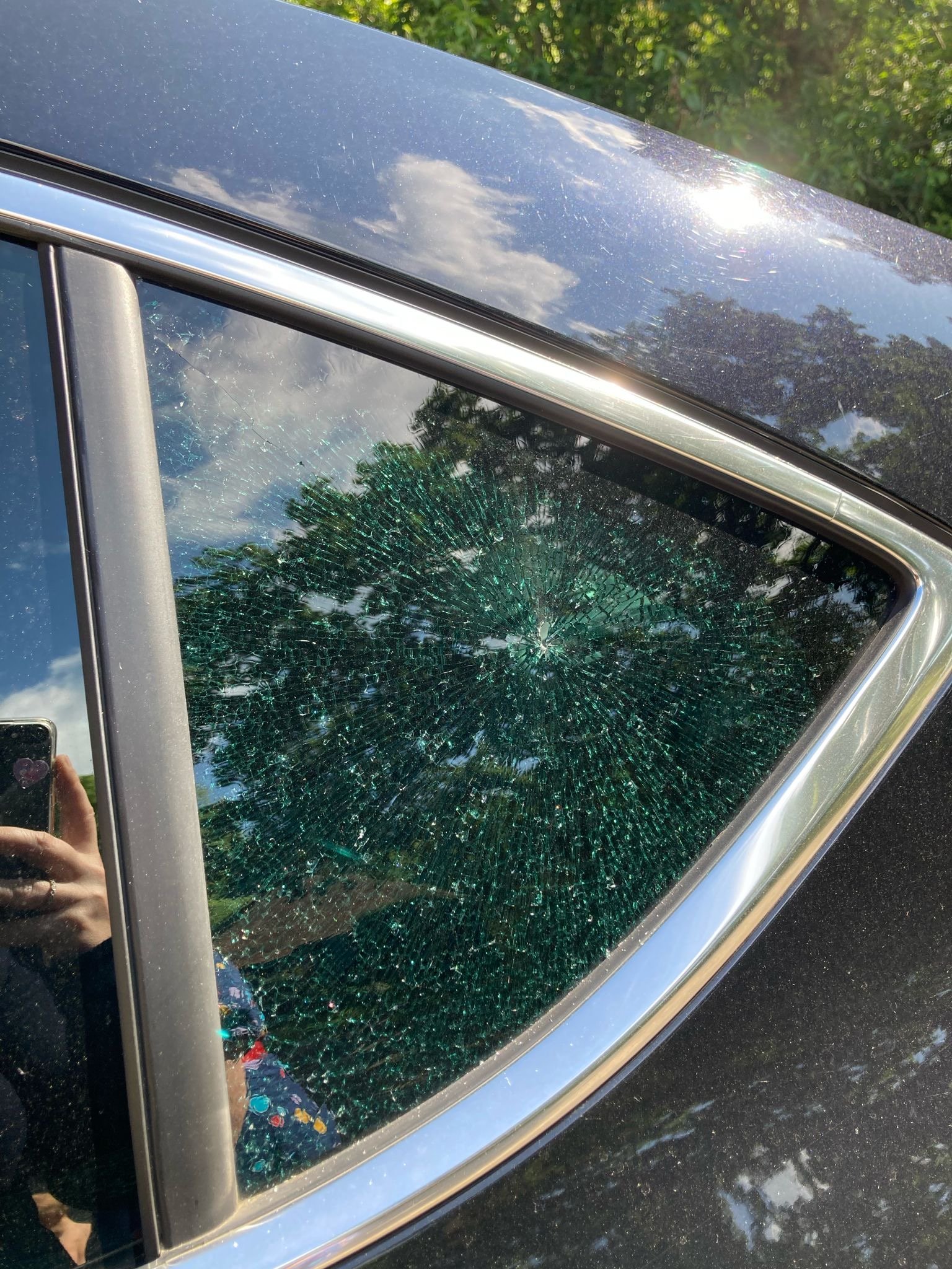 Rear nearside vent glass replacement - Skoda Superb Mk3 (2015 - 2023 ...