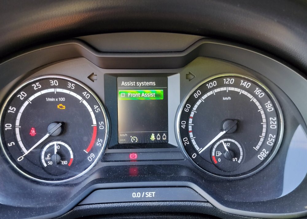 Front assist - Skoda Octavia Mk3 (2013 - 2020) - BRISKODA