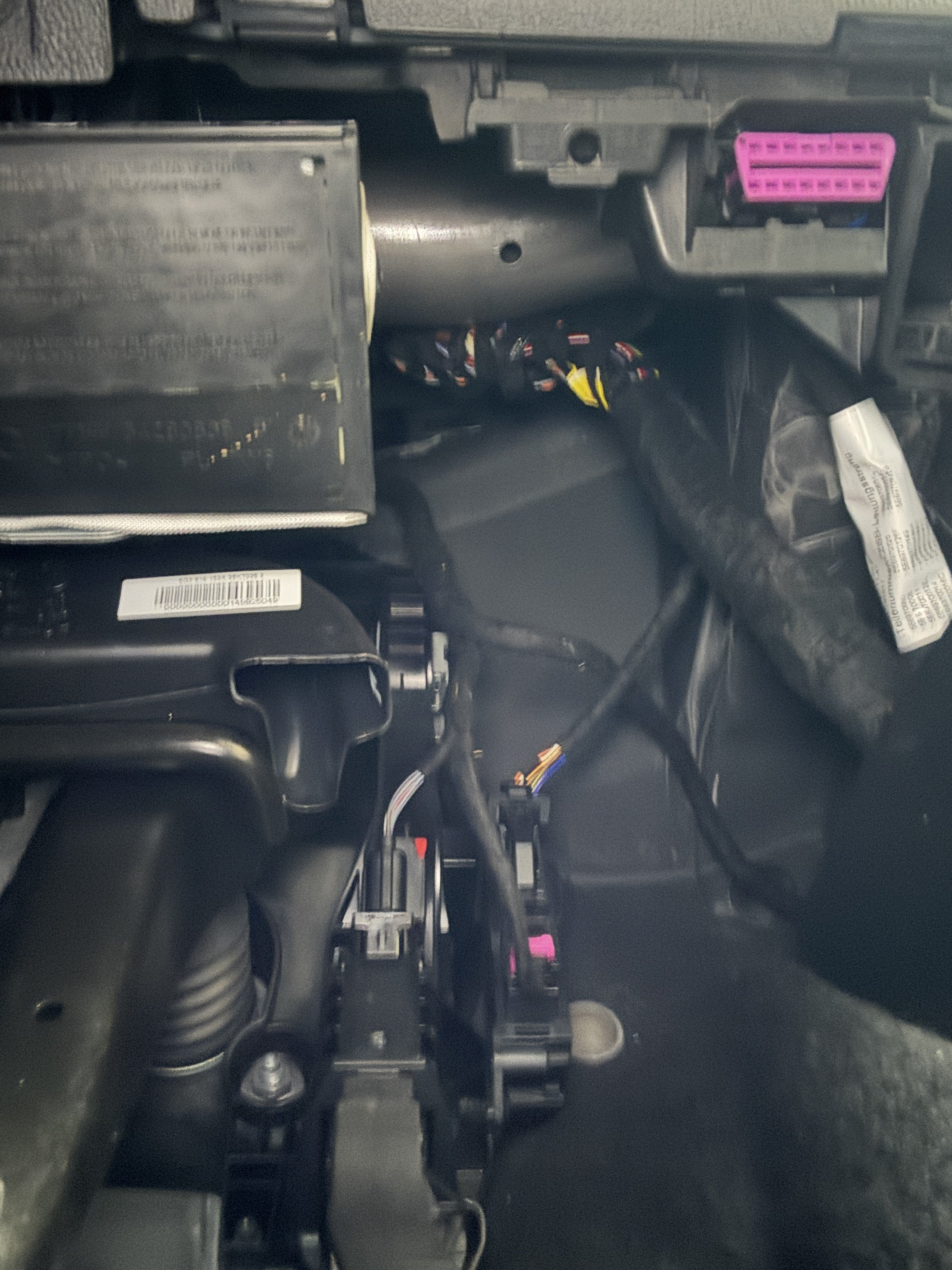 Octavia IV obd port cover - Skoda Octavia Mk4 (2020 > ) - BRISKODA