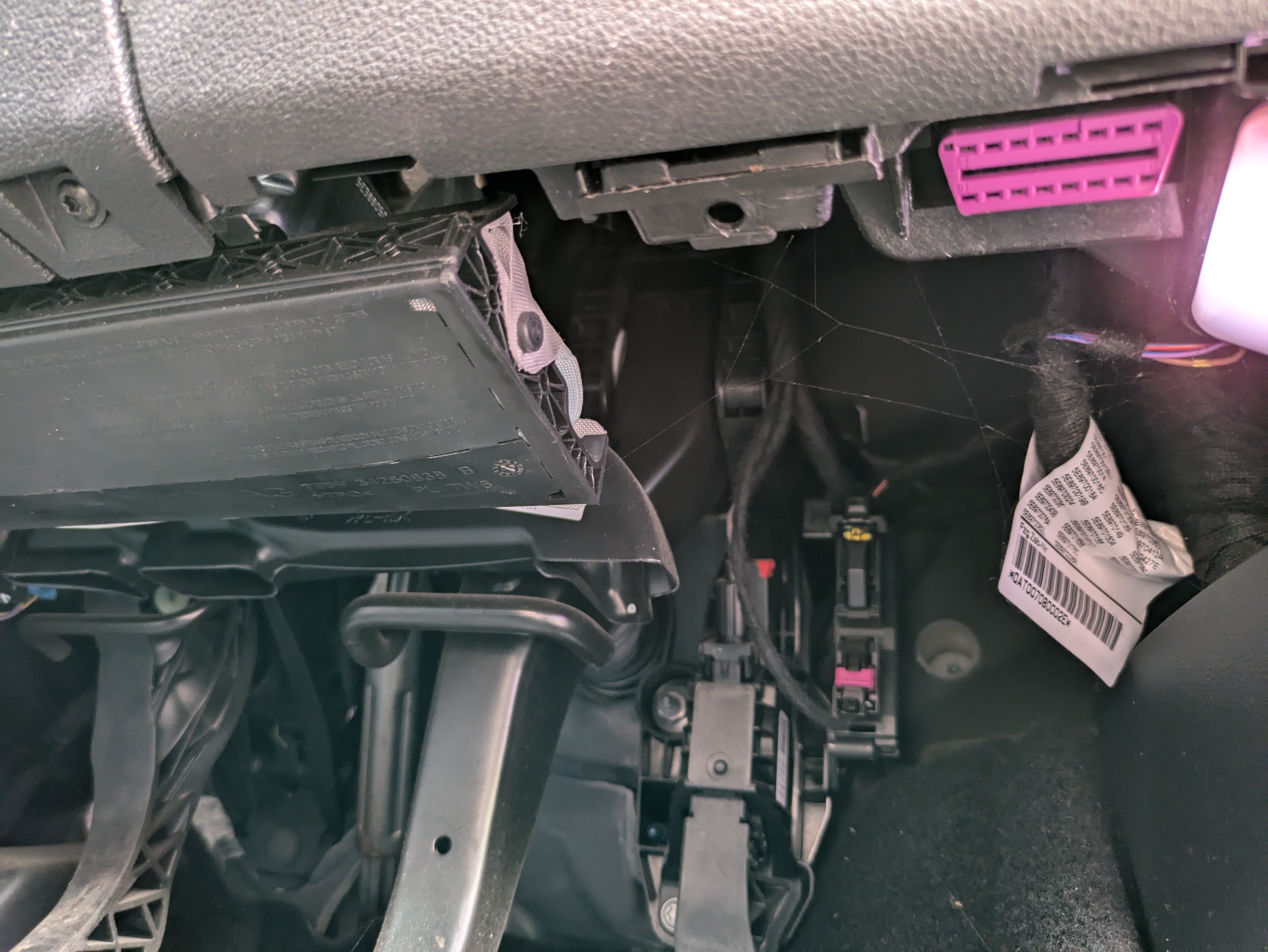 Octavia IV obd port cover - Skoda Octavia Mk4 (2020 > ) - BRISKODA