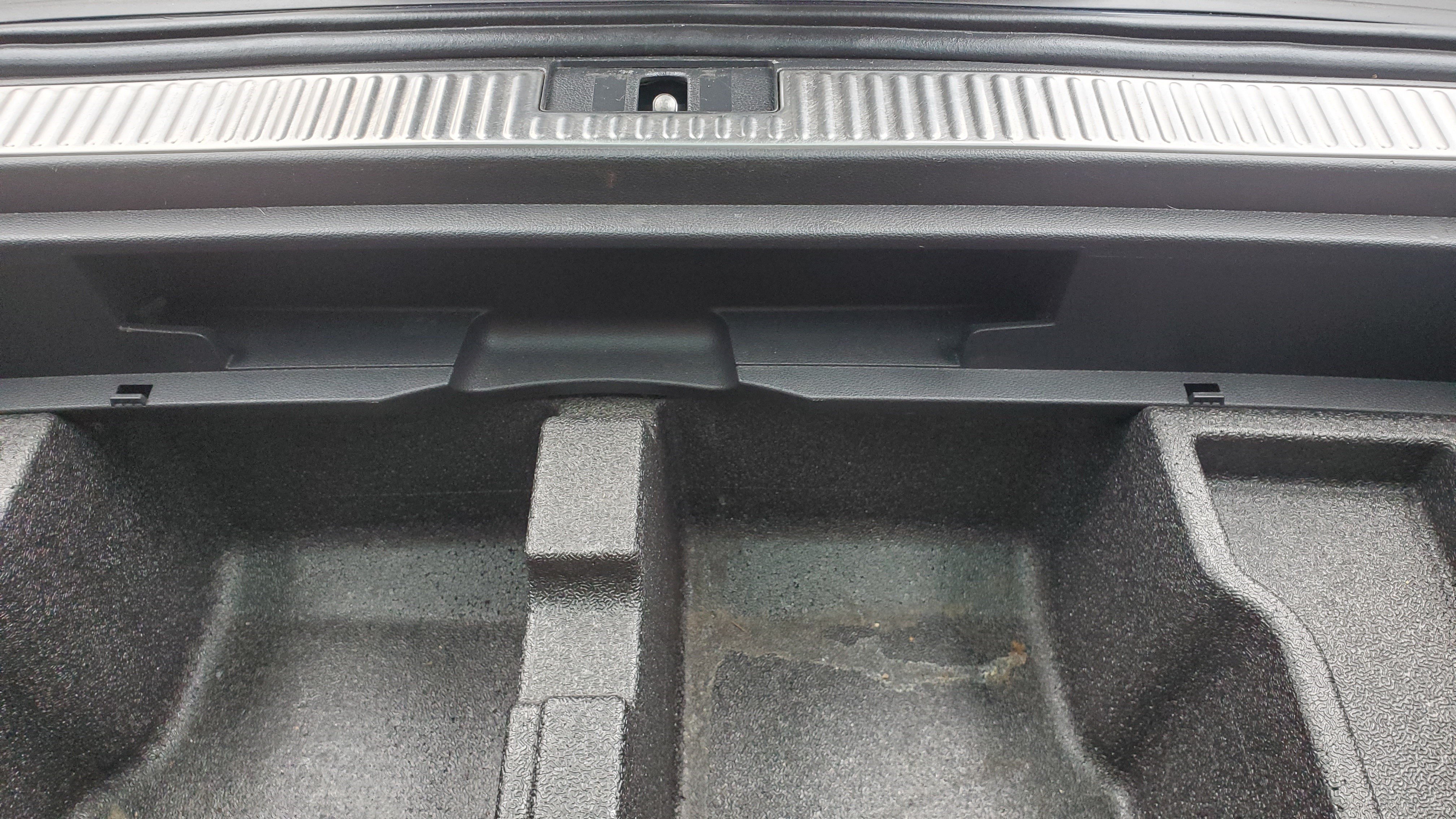 Full Size Spare Tyre/ Boot Lip Trim Removal - Skoda Superb Mk3 (2015 ...