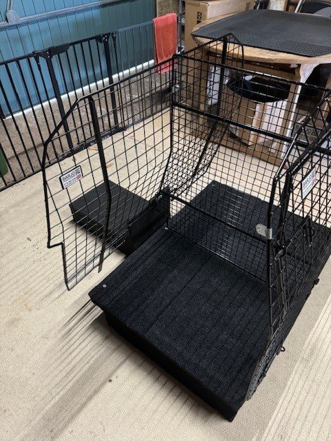 NOW SOLD - Skoda Yeti Custom Boot Floor and Dog Guard / Tailgate Guard ...