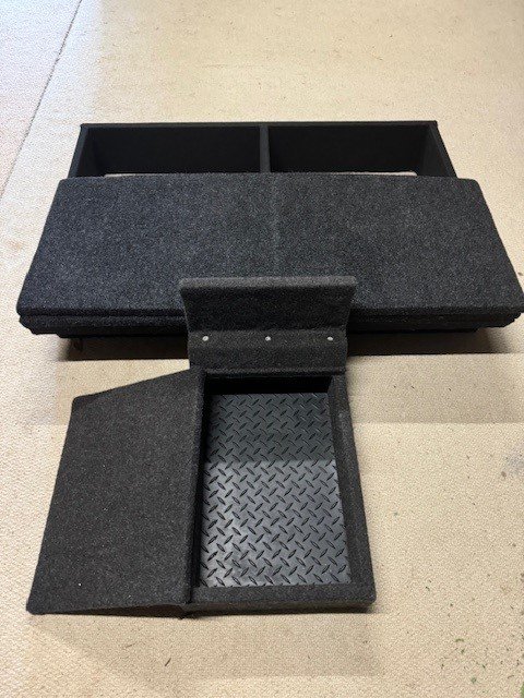 NOW SOLD - Skoda Yeti Custom Boot Floor and Dog Guard / Tailgate Guard ...