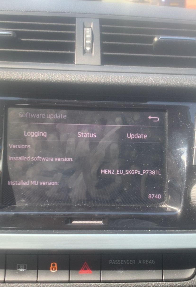 Oil pressure regulation valve P164E00 - Skoda Octavia Mk3 (2013 - 2020 ...