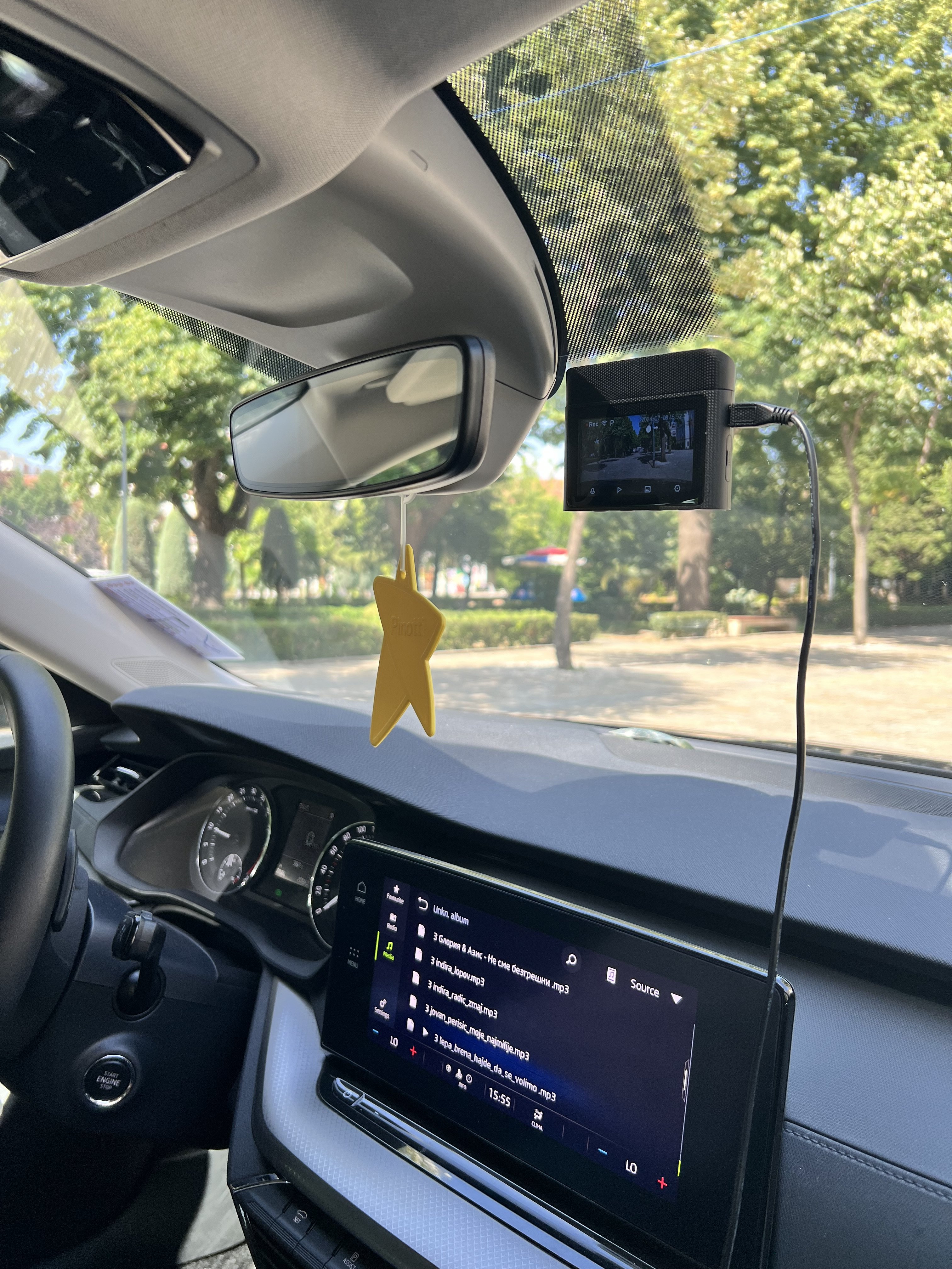 add USB charging socket - Skoda Octavia Mk4 (2020 > ) - BRISKODA