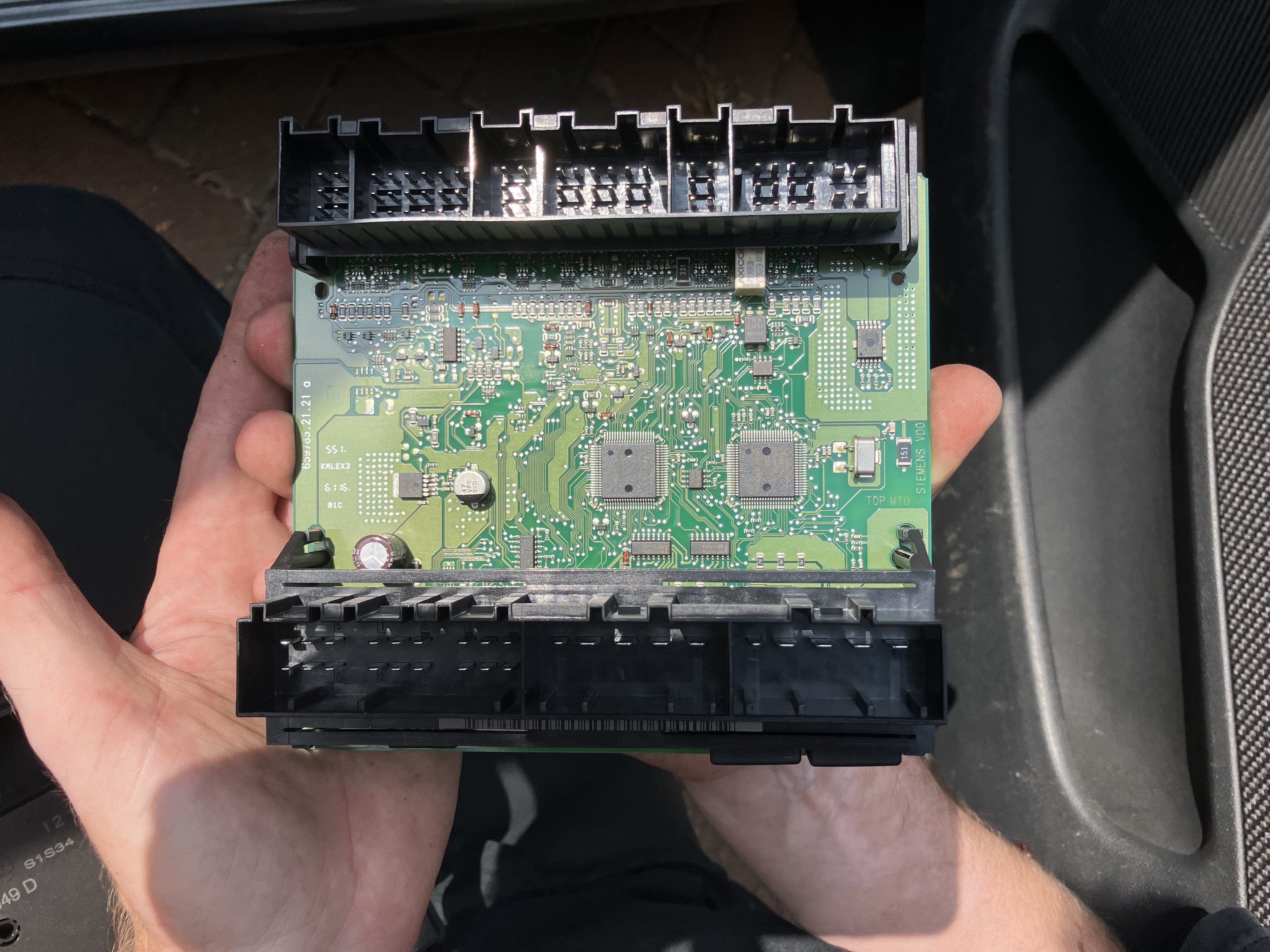 Left hand indicator being odd. - Skoda Fabia Mk1 (1999-2007) - BRISKODA