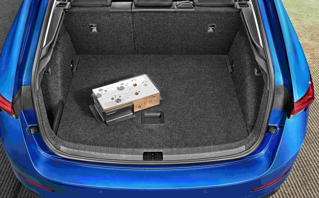 Facelift boot side storage compartment - Skoda Superb Mk3 (2015 - 2023 ...